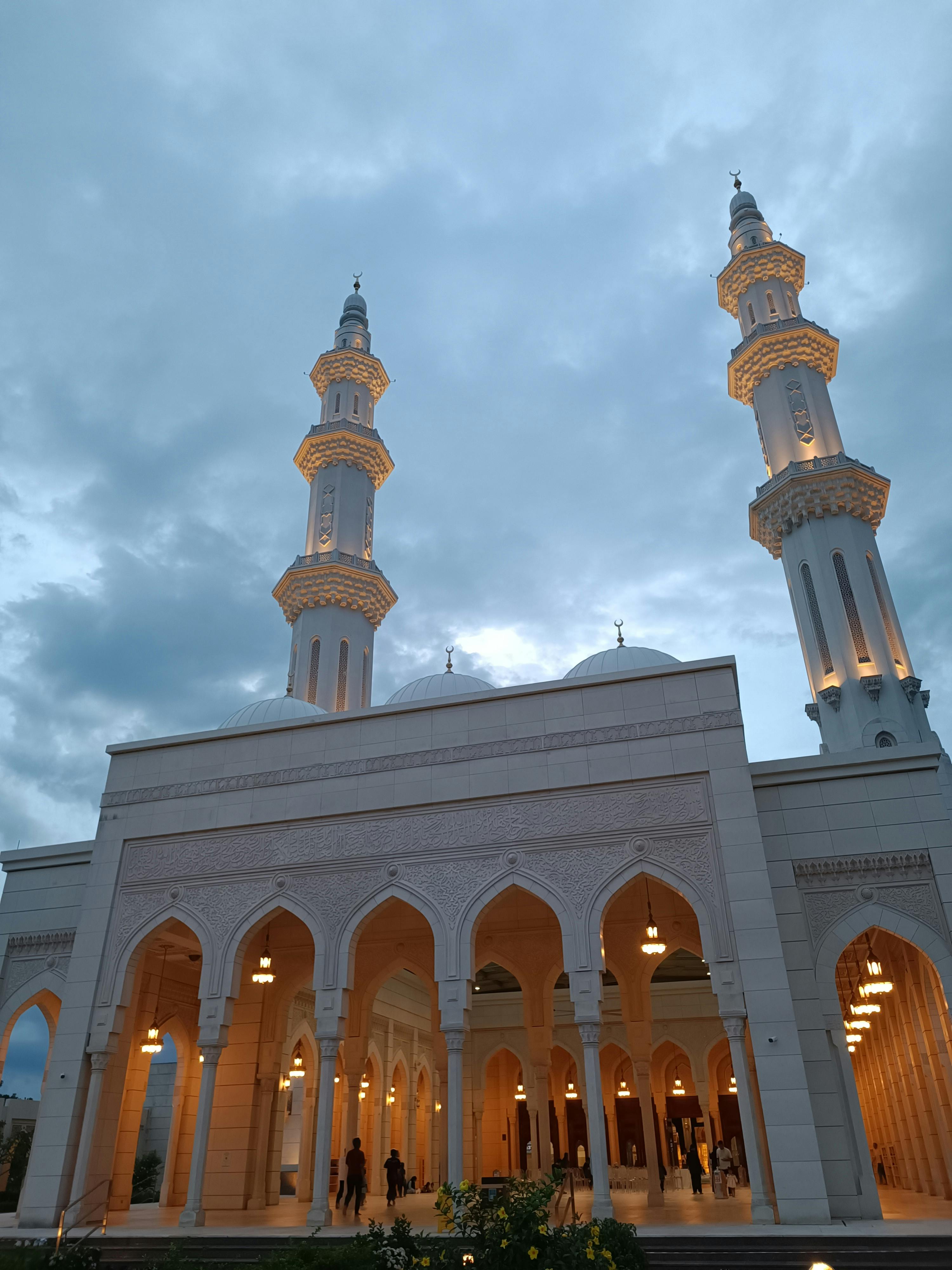 Sri Sendayan Masjid in Seremban in Malaysia · Free Stock Photo