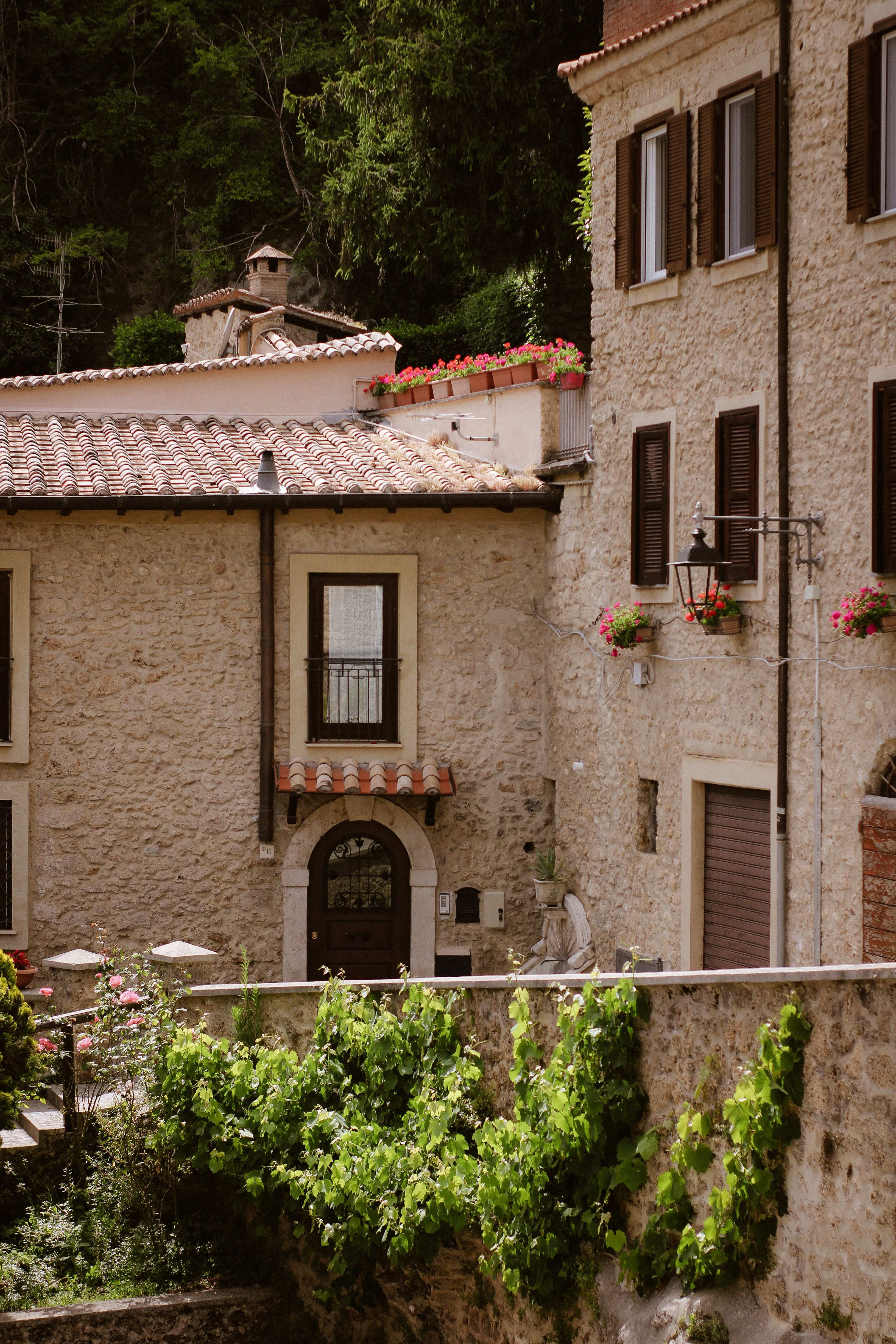 Stone House of the Estate · Free Stock Photo