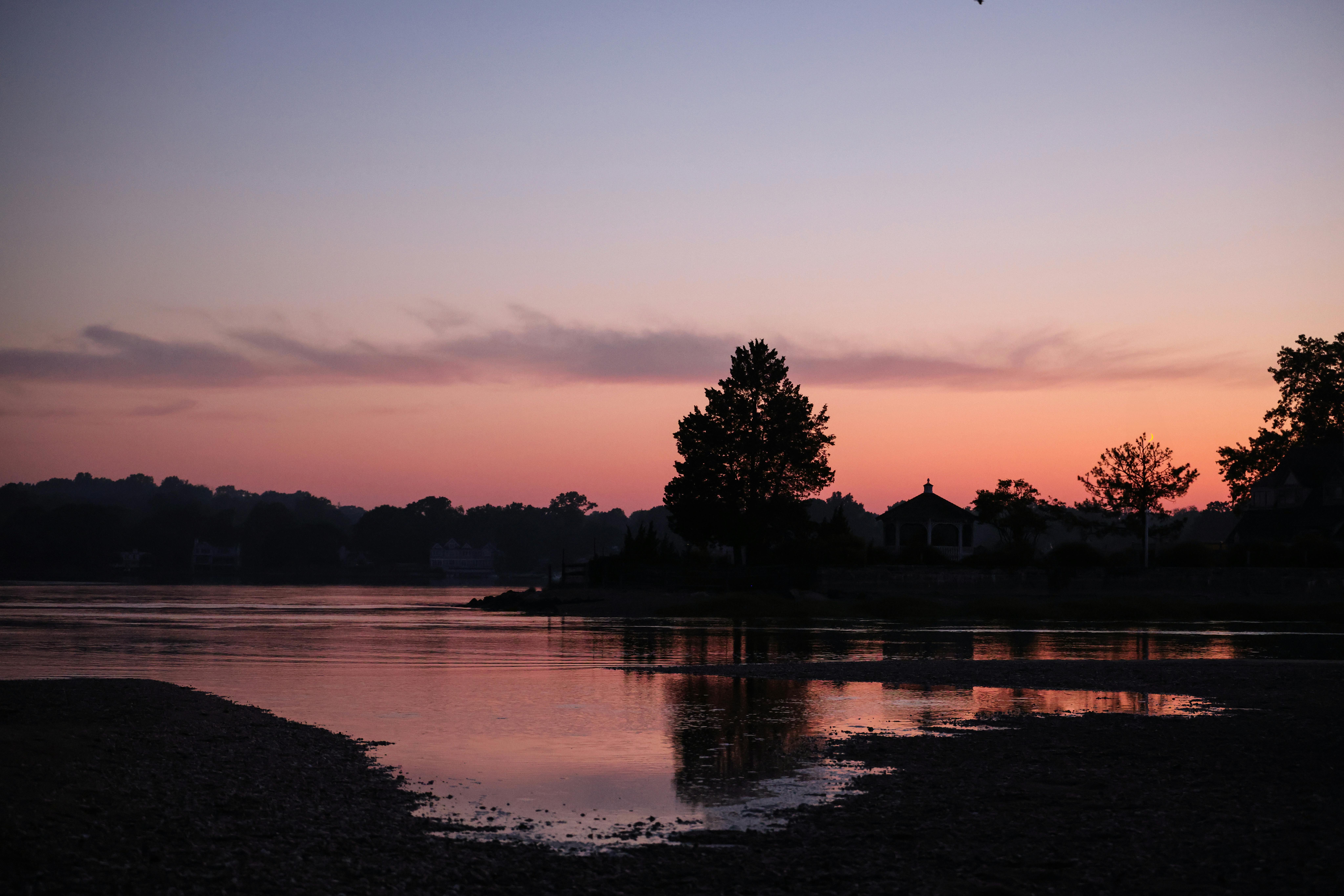 Daybreak. 4:45 to 5:45 am. 59° F. June 13 2024. Cove Island Park ...