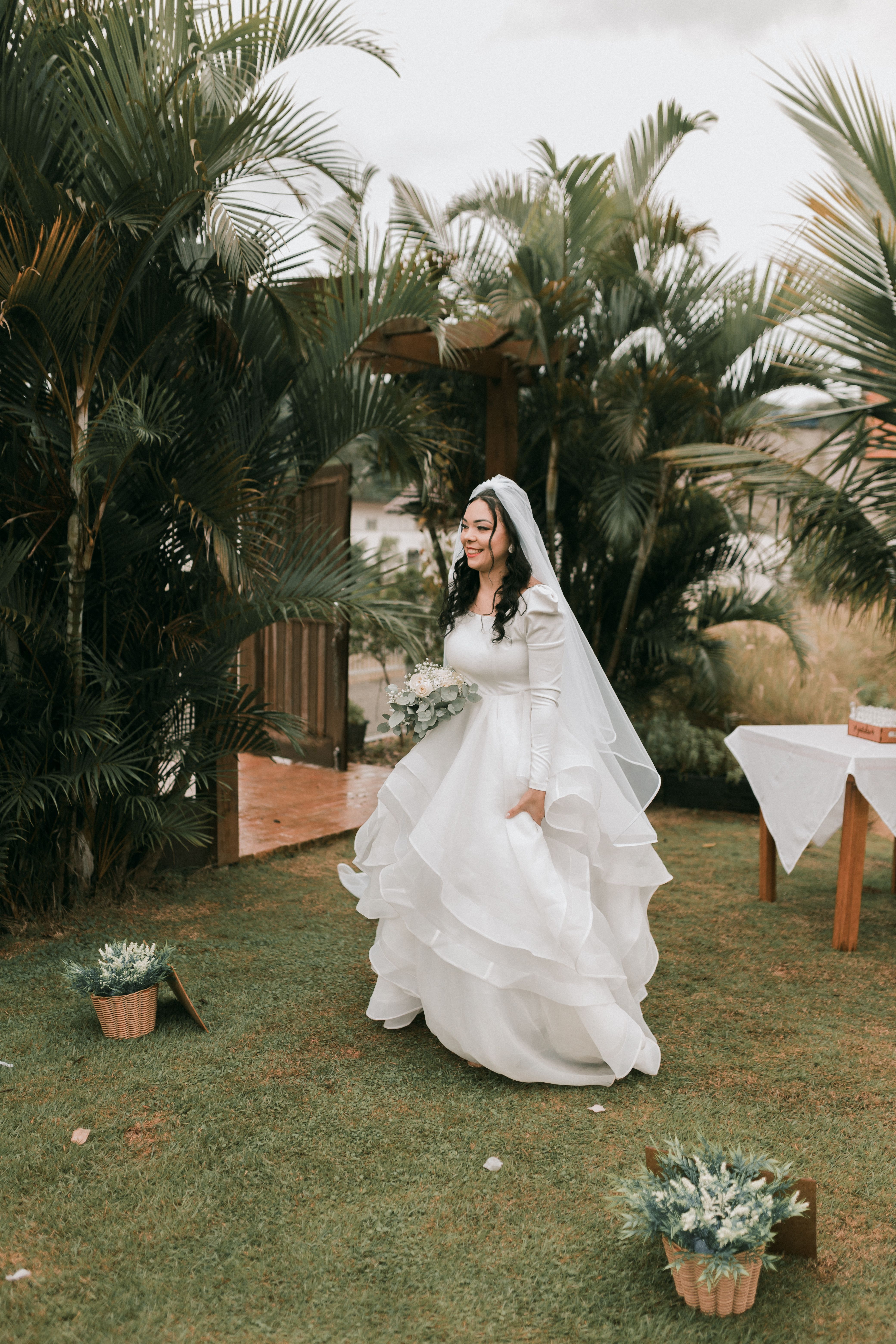 The Bride Walking in the Garden and Smiling · Free Stock Photo