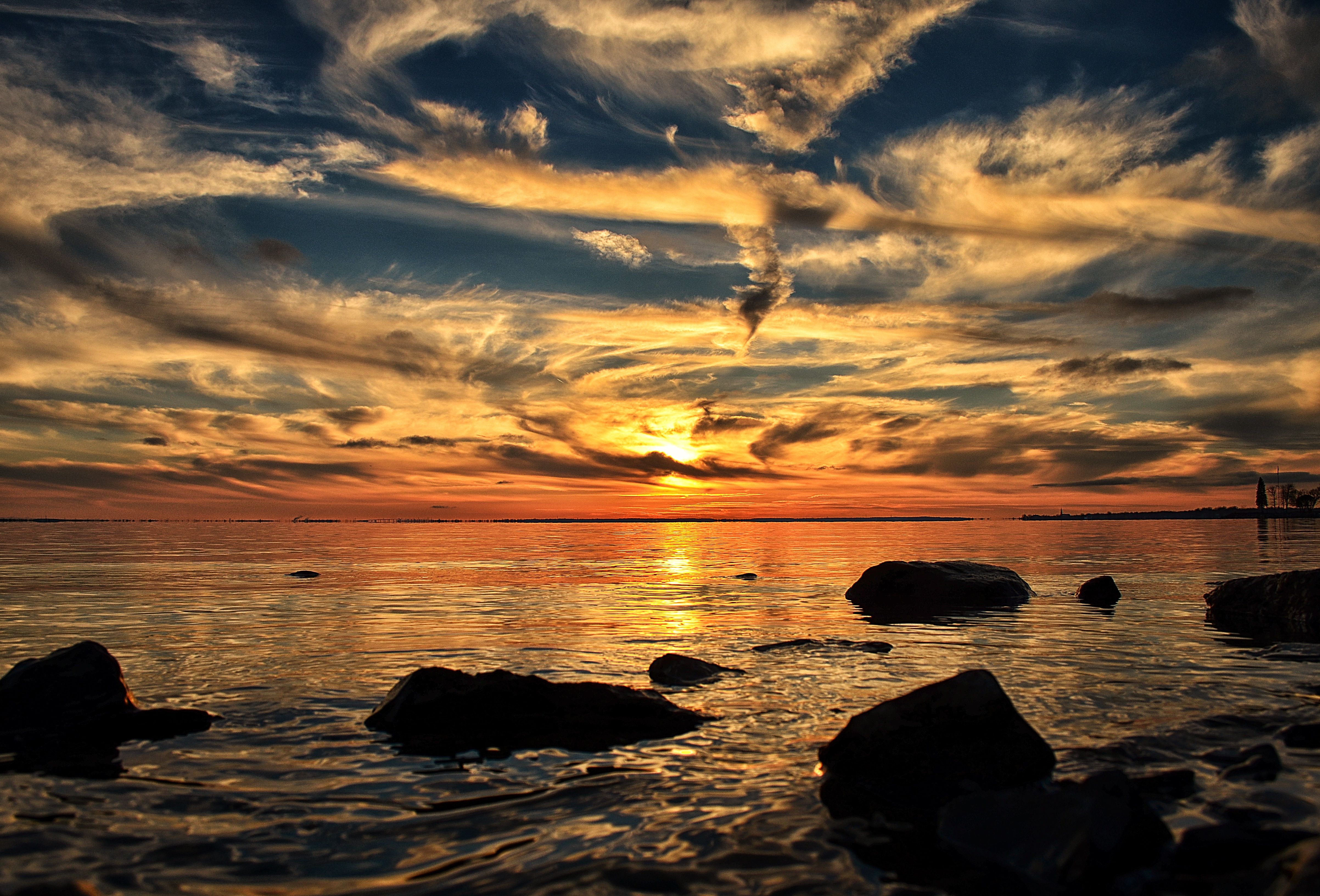 Sunset over Horizon · Free Stock Photo