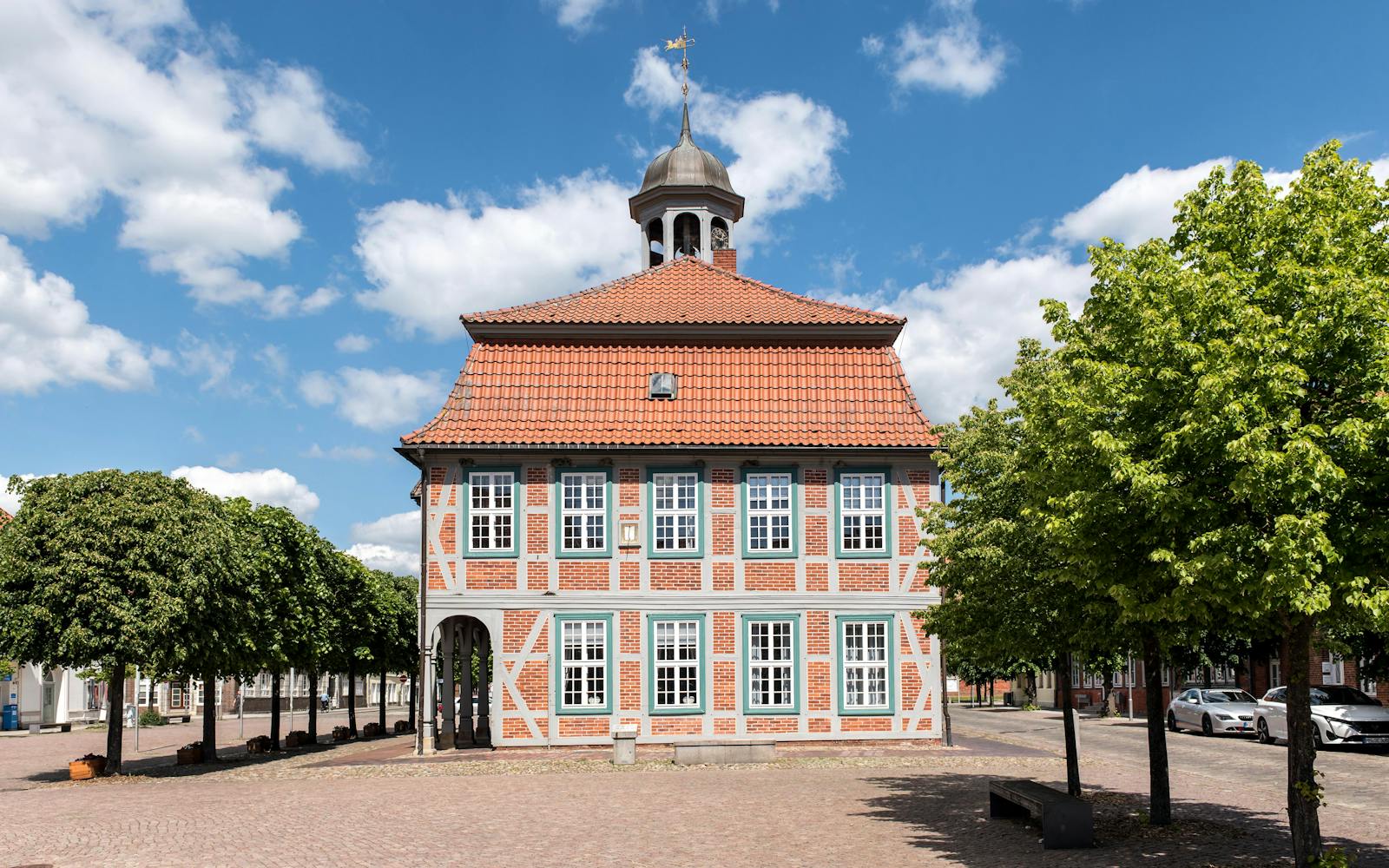 Town Hall Photos, Download The BEST Free Town Hall Stock Photos & HD Images