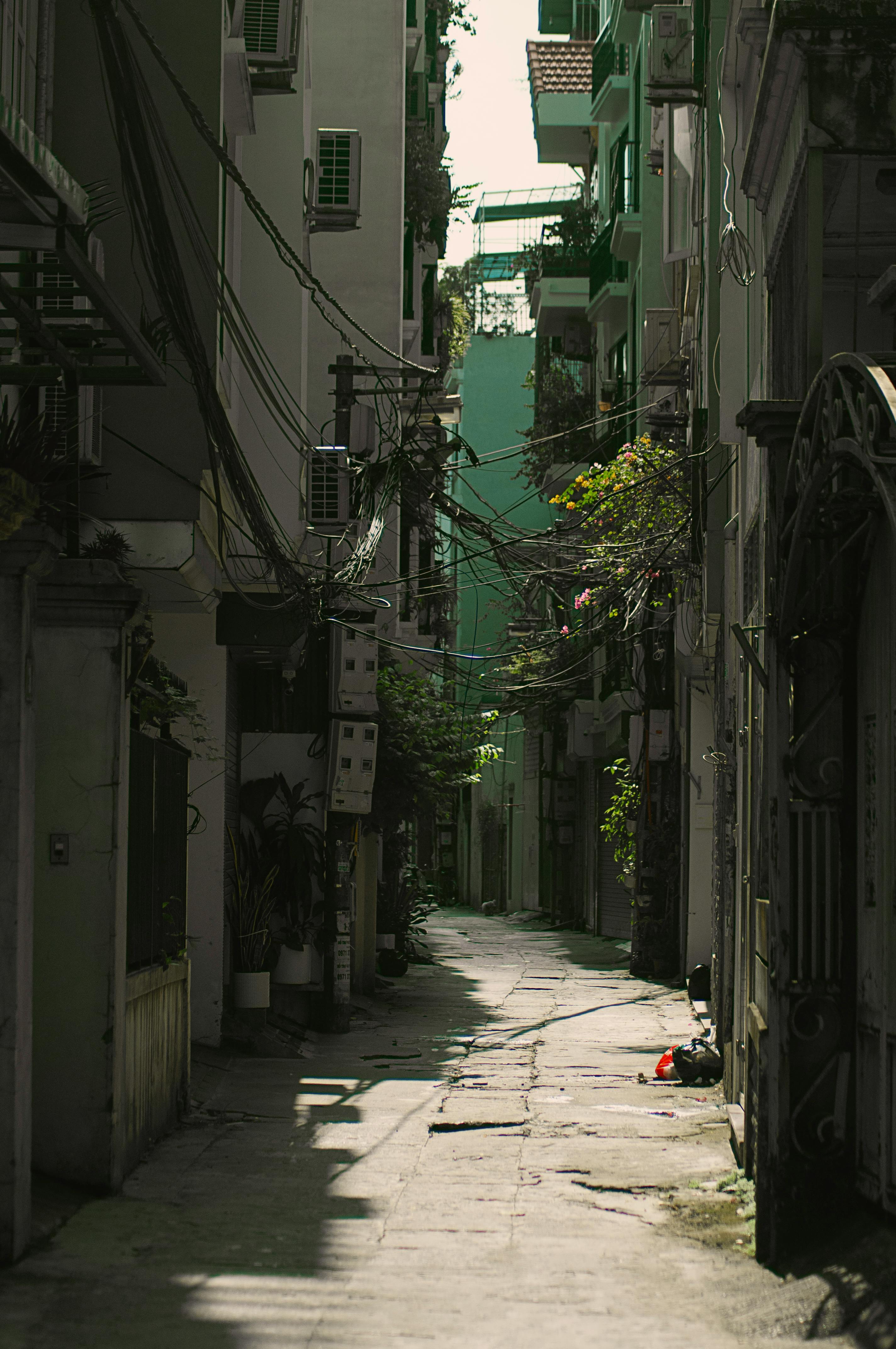 An Empty Alley between Buildings · Free Stock Photo