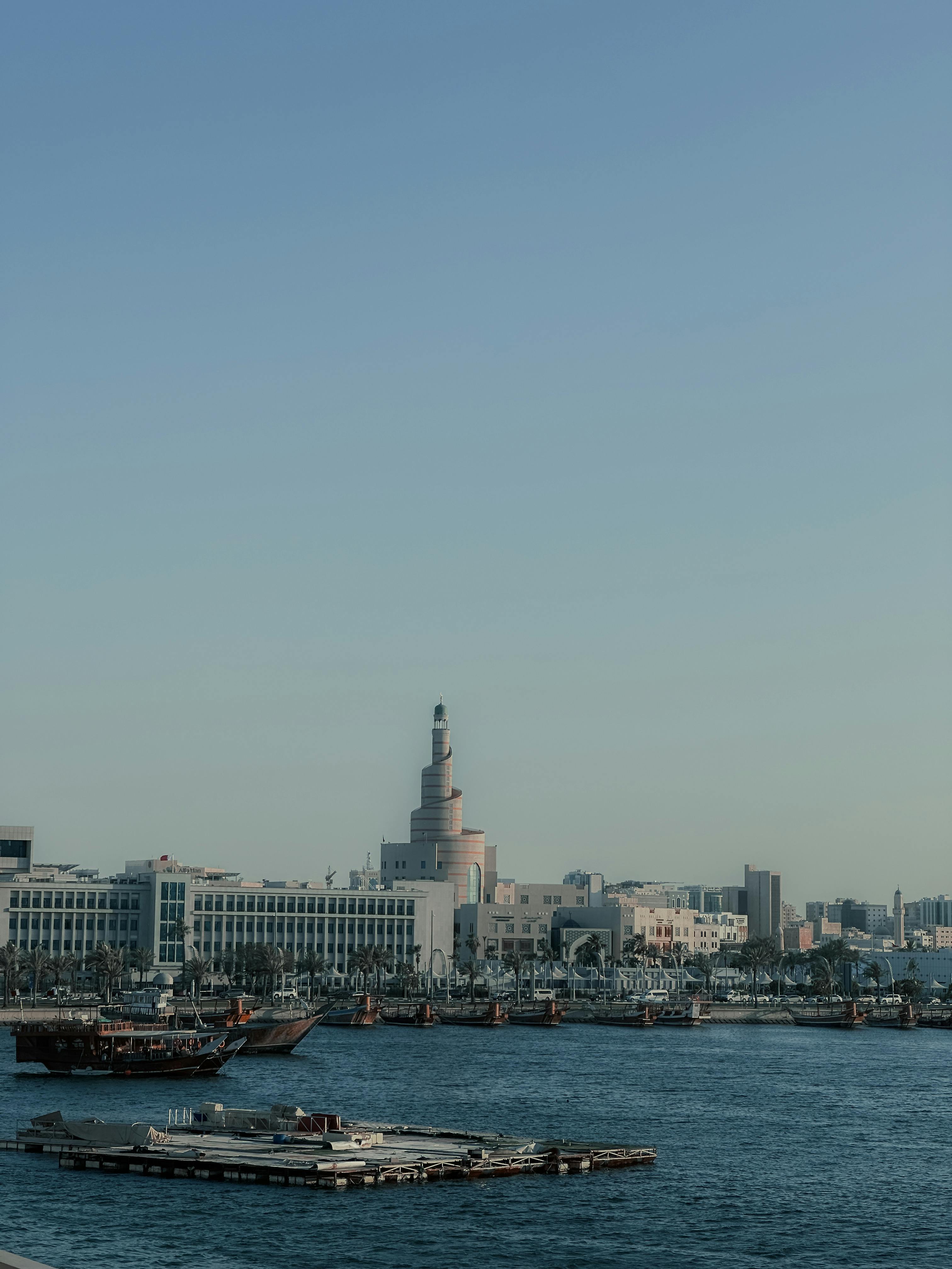 Qatar Corniche Photos, Download The BEST Free Qatar Corniche Stock ...