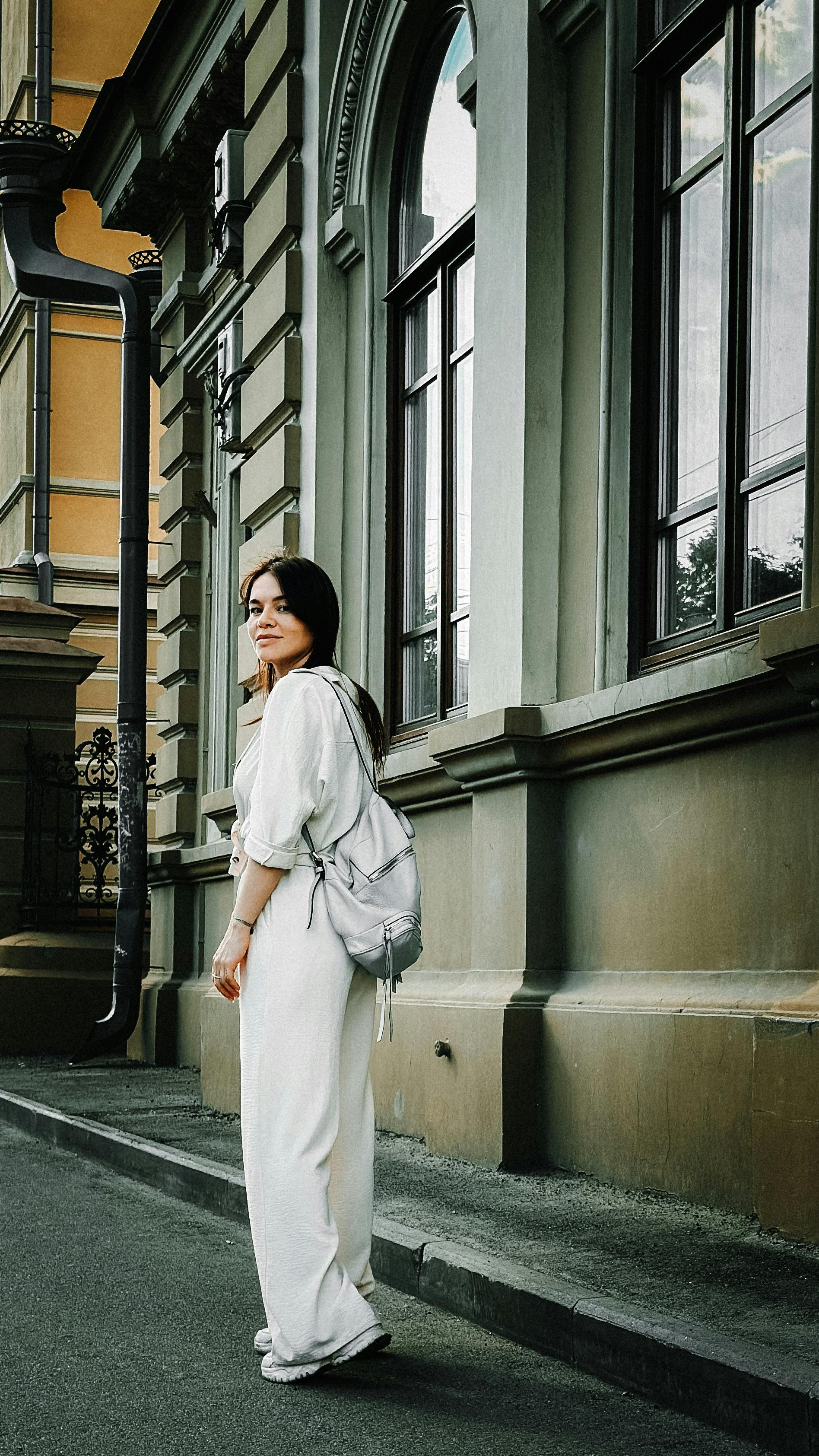 Basic White Woman Photos, Download The BEST Free Basic White Woman ...