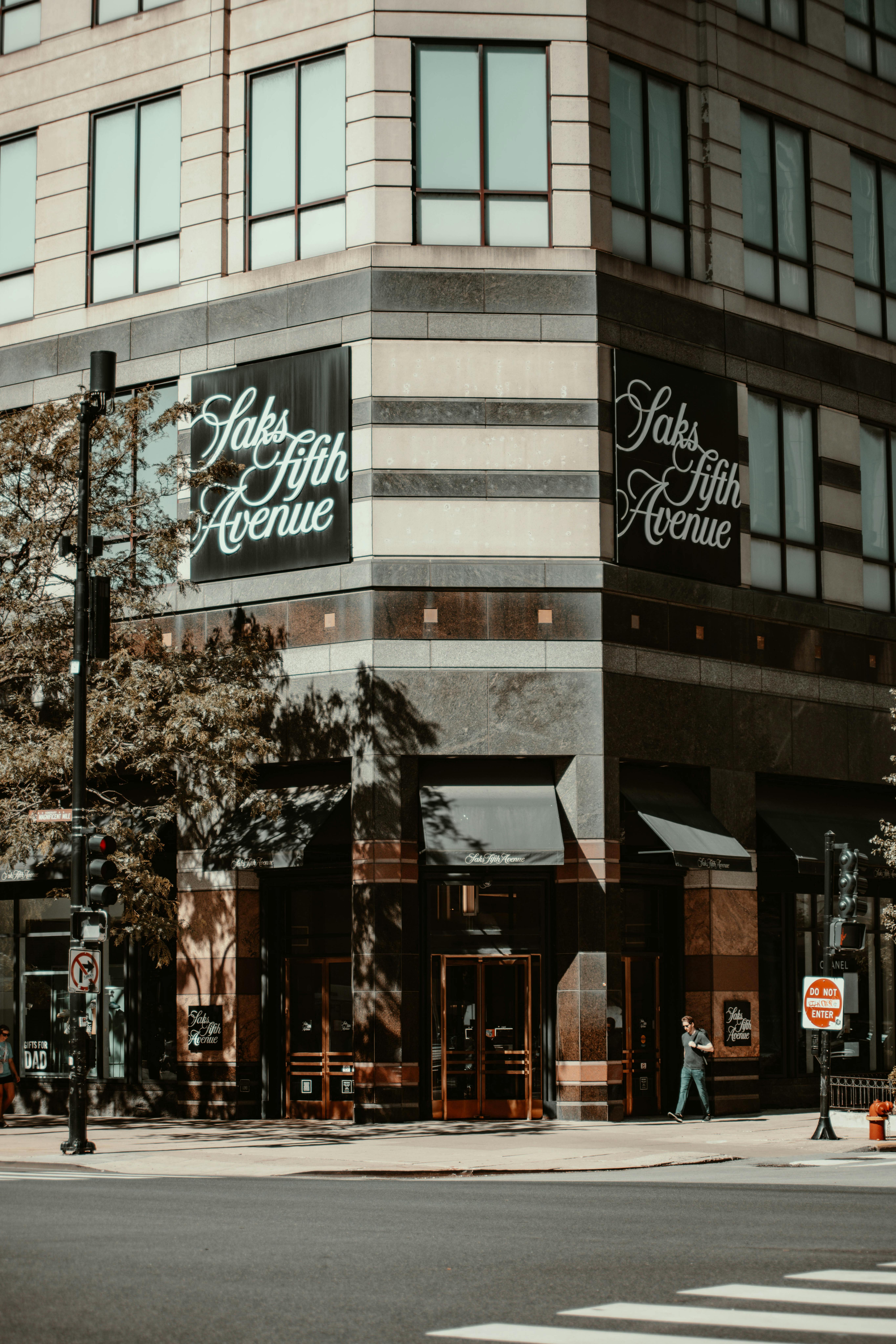 Facade of the Saks Chicago Department Store in Chicago, Illinois, USA ...