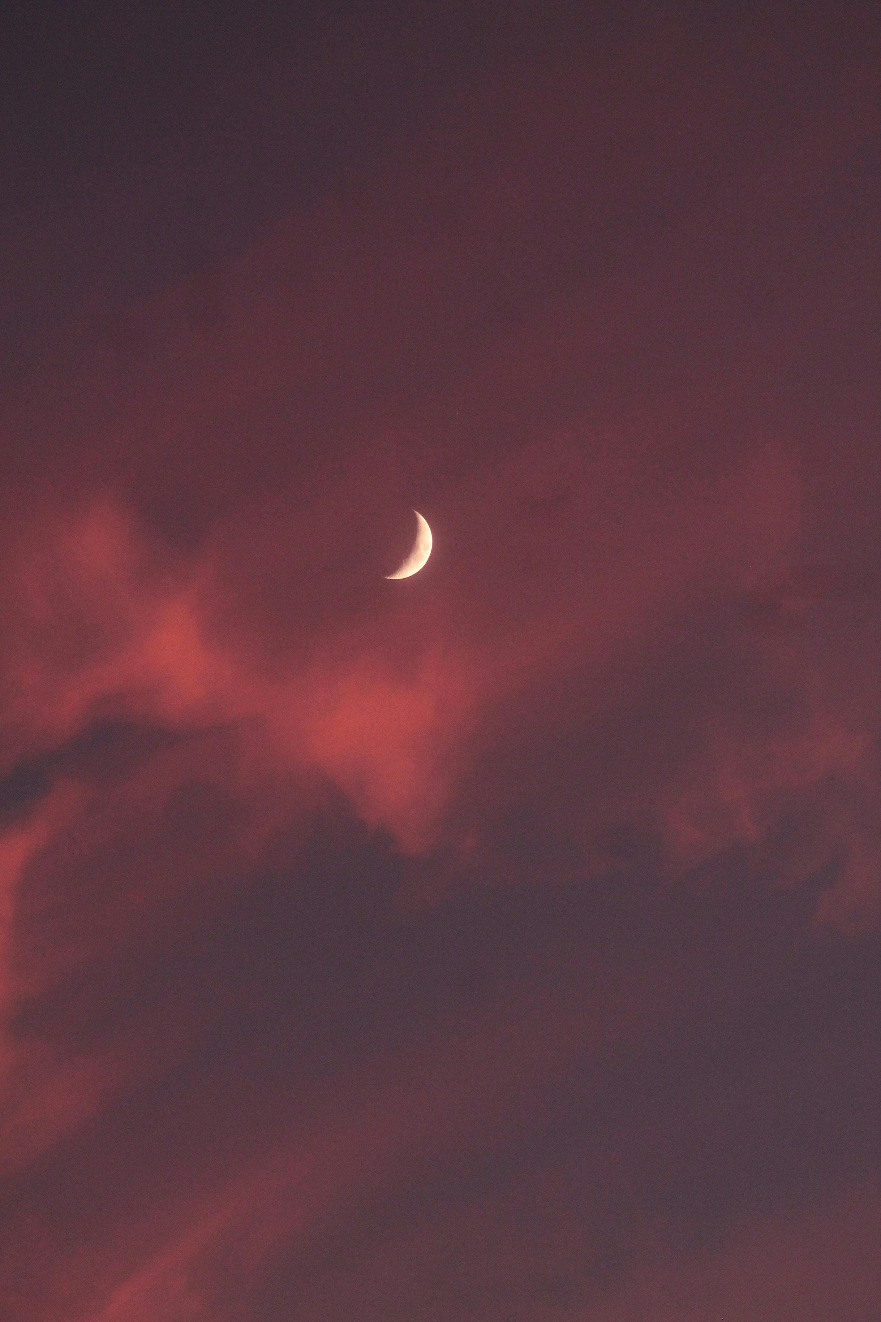 Crescent Moon in Sky at Night · Free Stock Photo