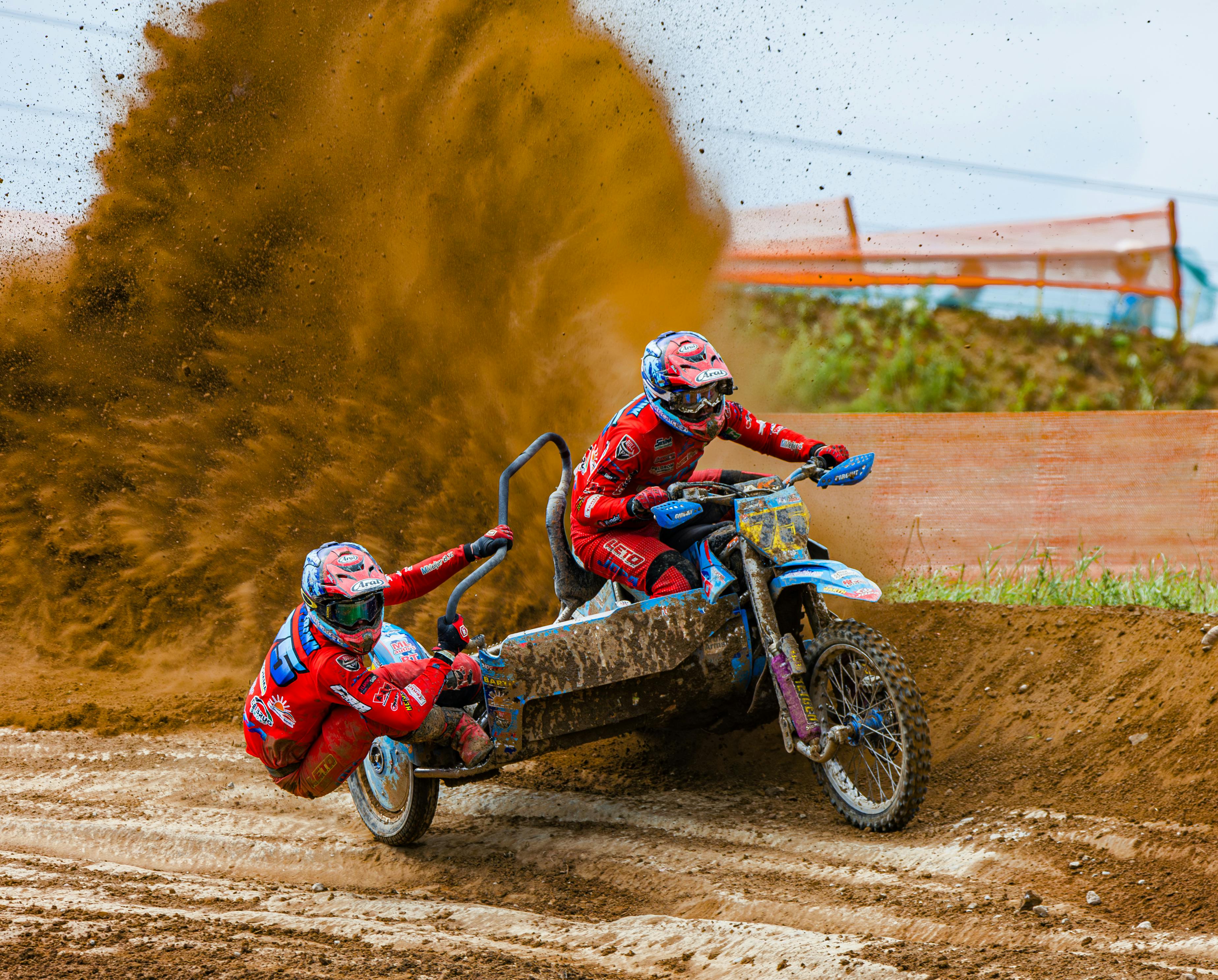 Riders Teamwork Photos, Download The BEST Free Riders Teamwork Stock ...