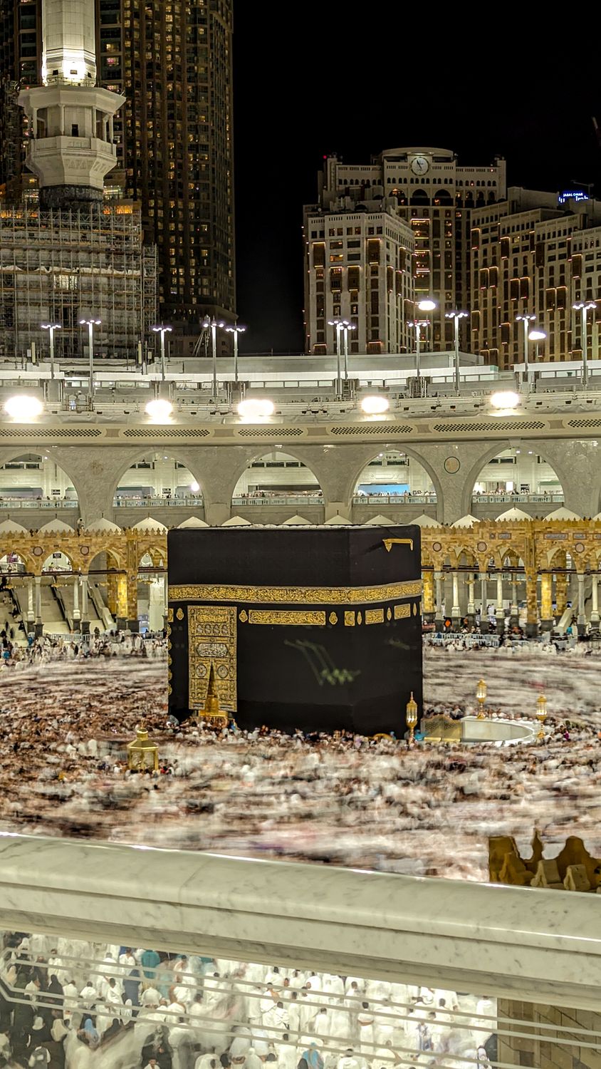 Long Exposure Photo of Muslim Followers Crowd around Kaaba in Masjid al ...