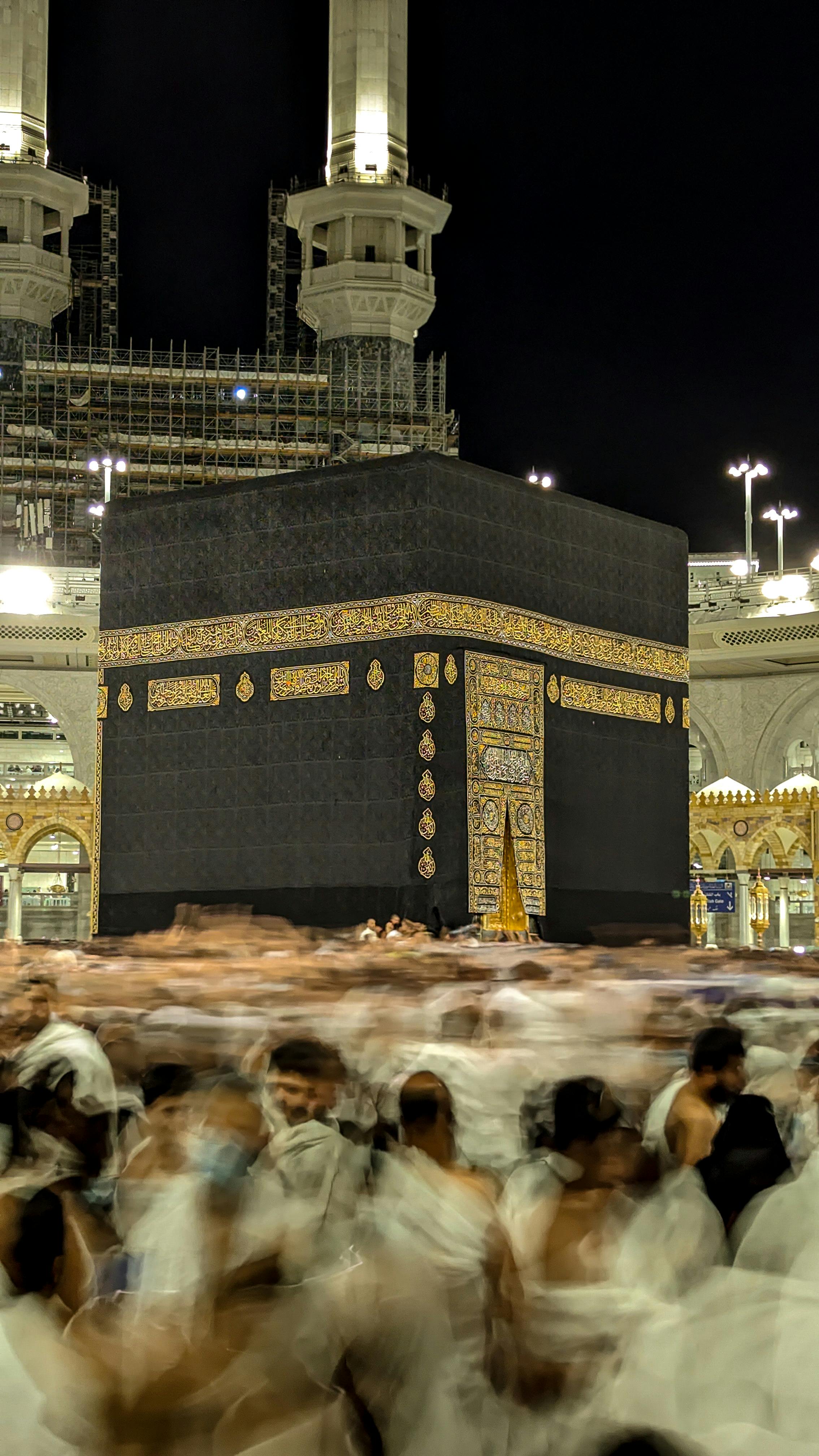 Crowd around Kaaba in Mecca at Sunset · Free Stock Photo