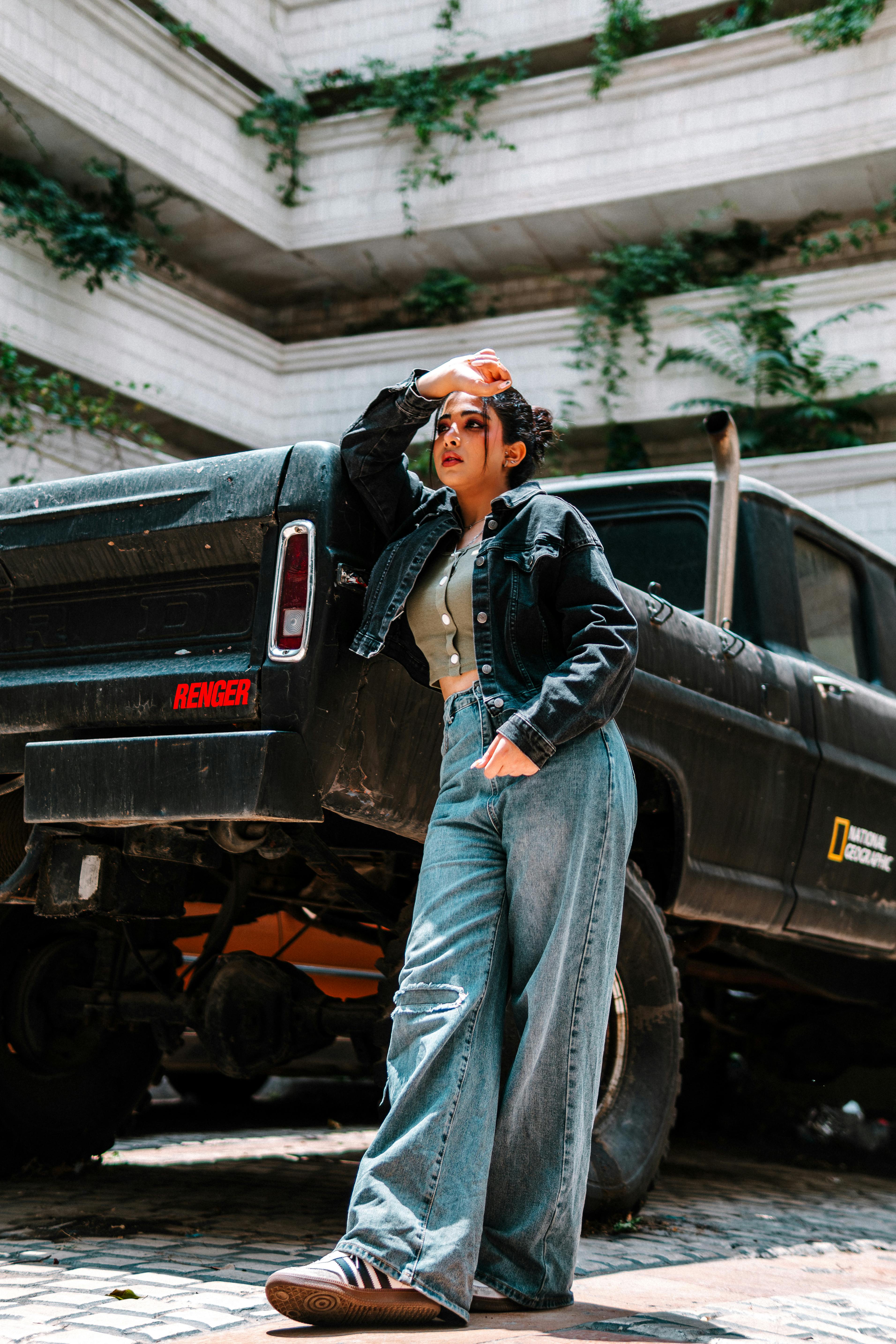 Foto de stock gratuita sobre actitud, adulto joven, al aire libre ...