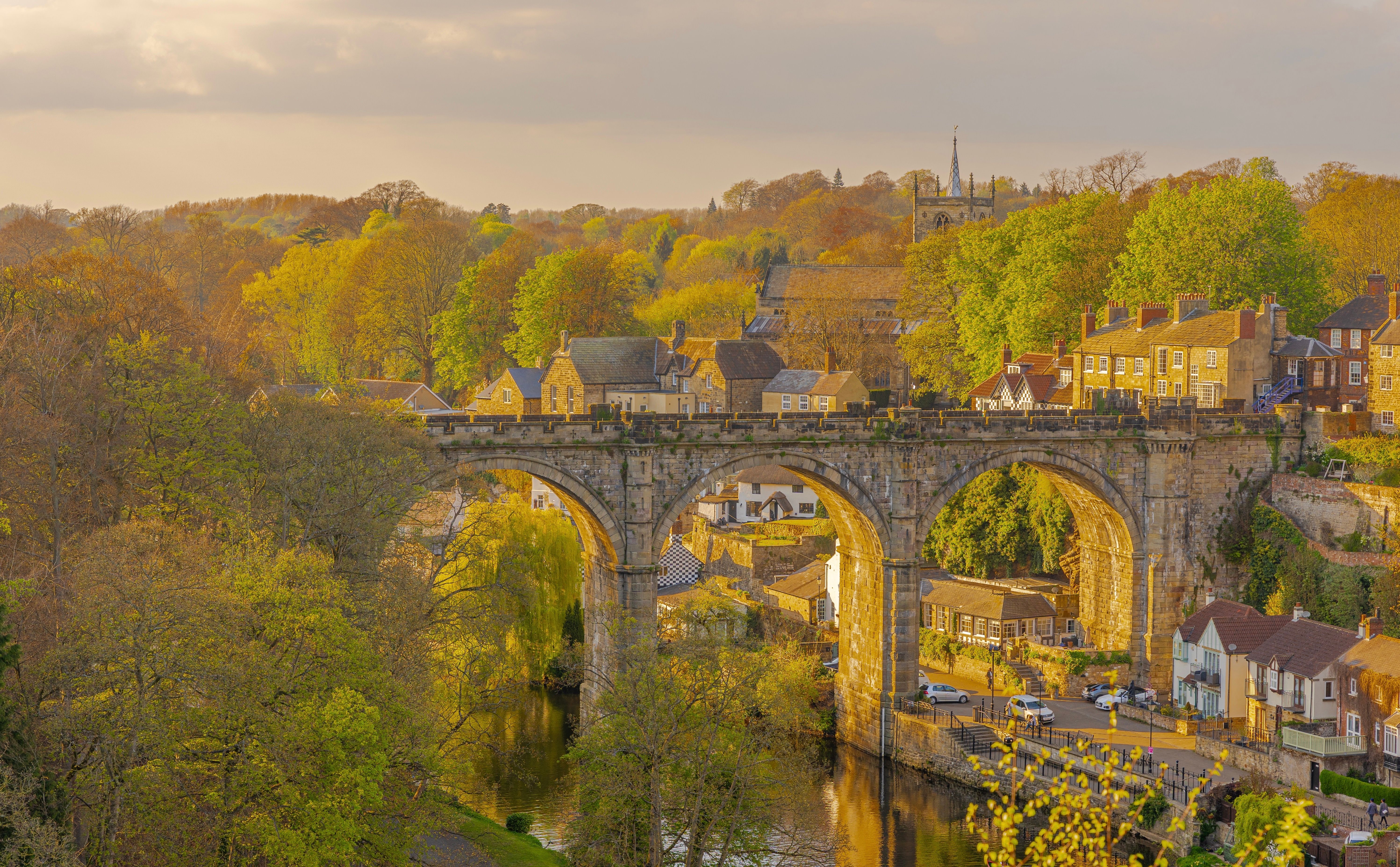 Knaresborough Viaduct in Knaresborough Town in Autumn · Free Stock Photo