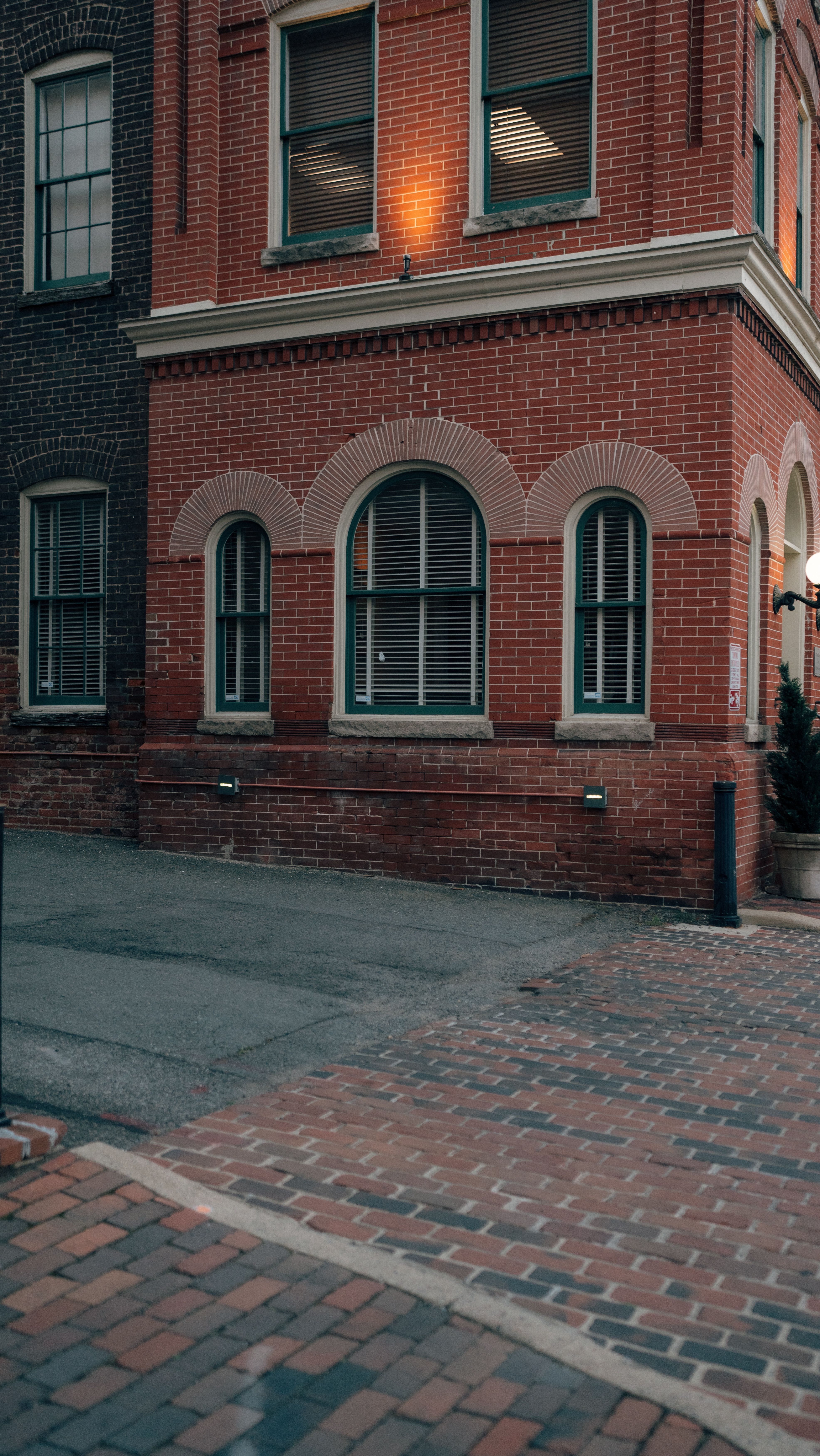 Exterior of a Brick Apartment Building · Free Stock Photo