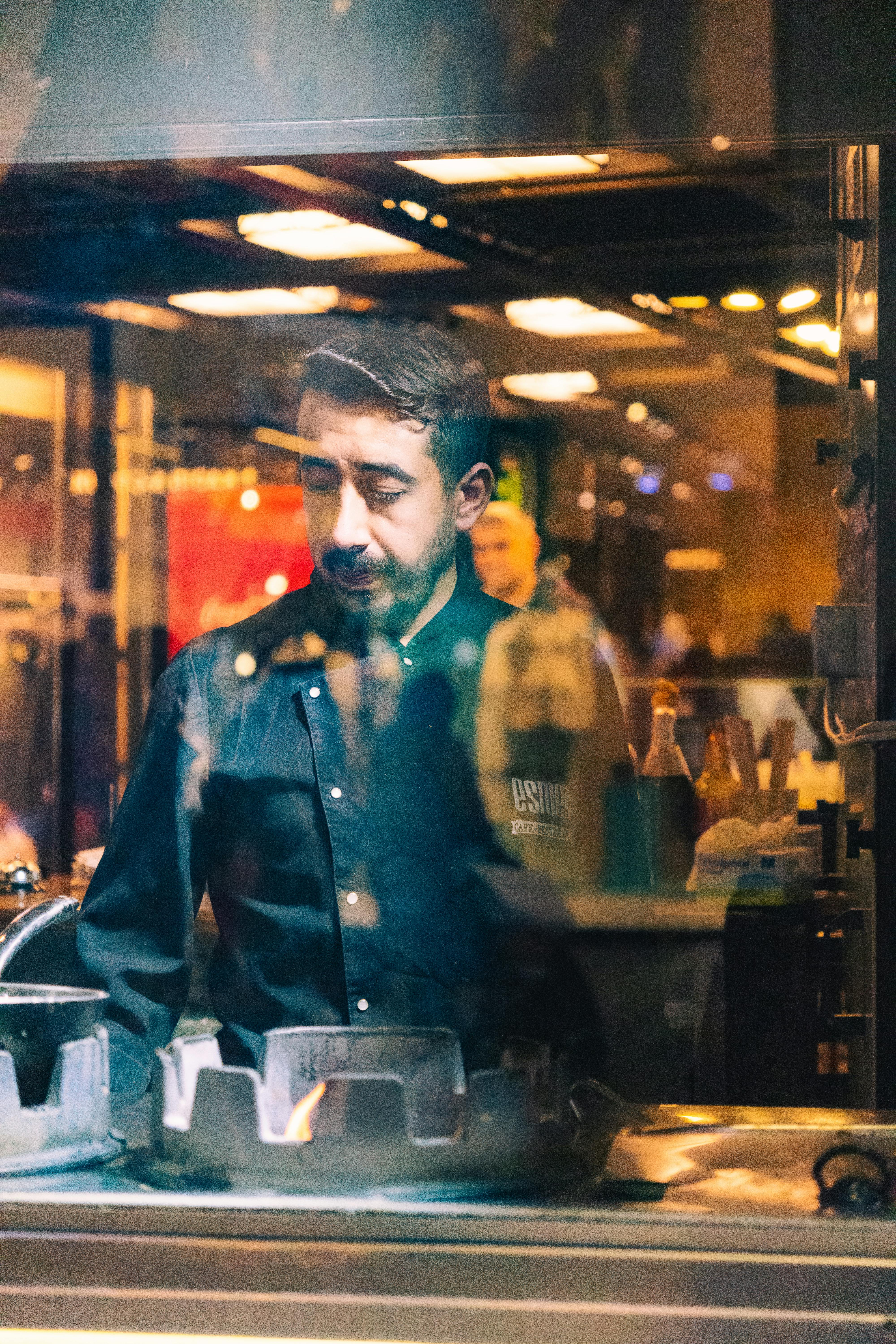 Man cooking street food · Free Stock Photo