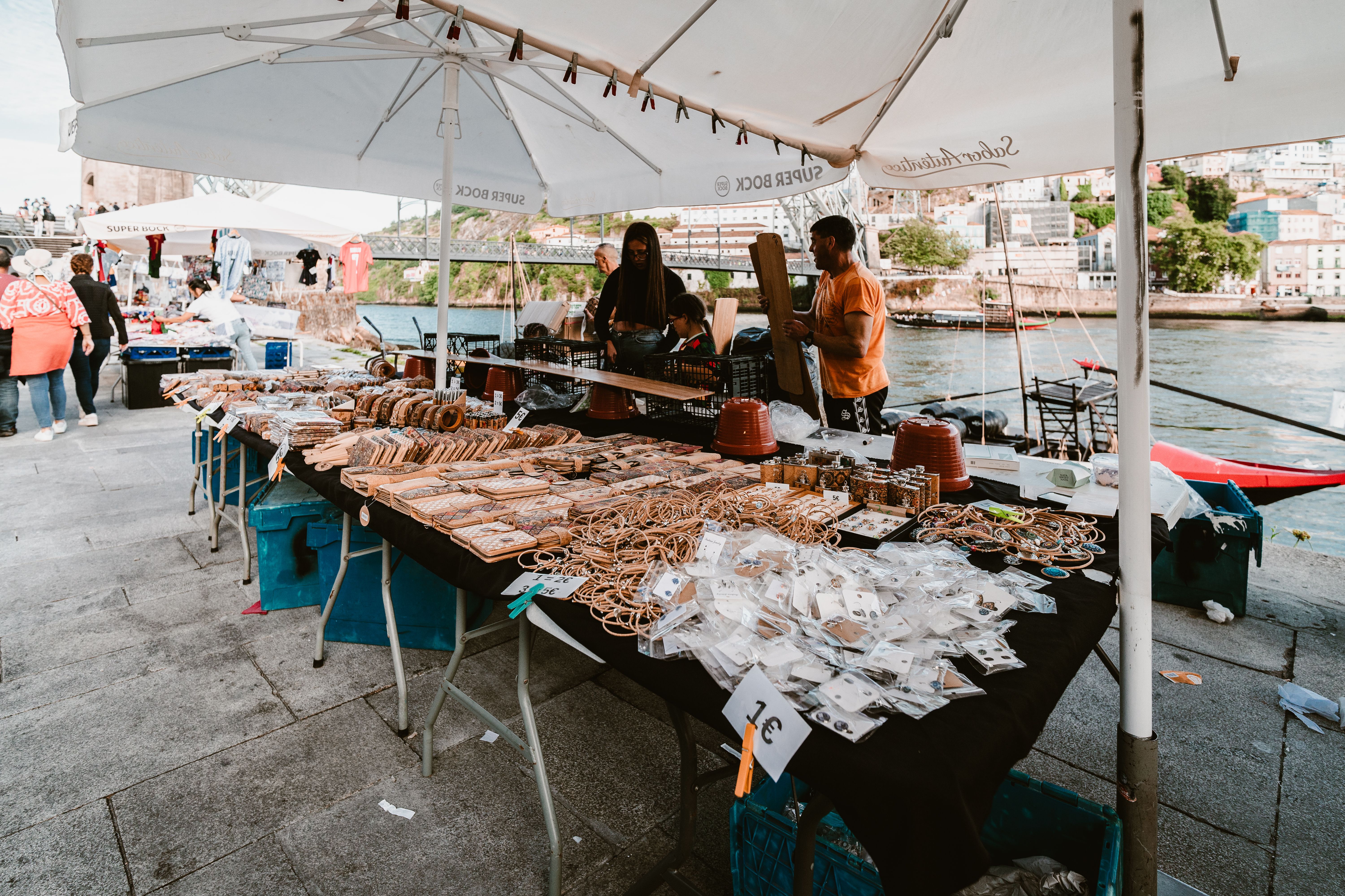 Bazaar by River in Porto · Free Stock Photo