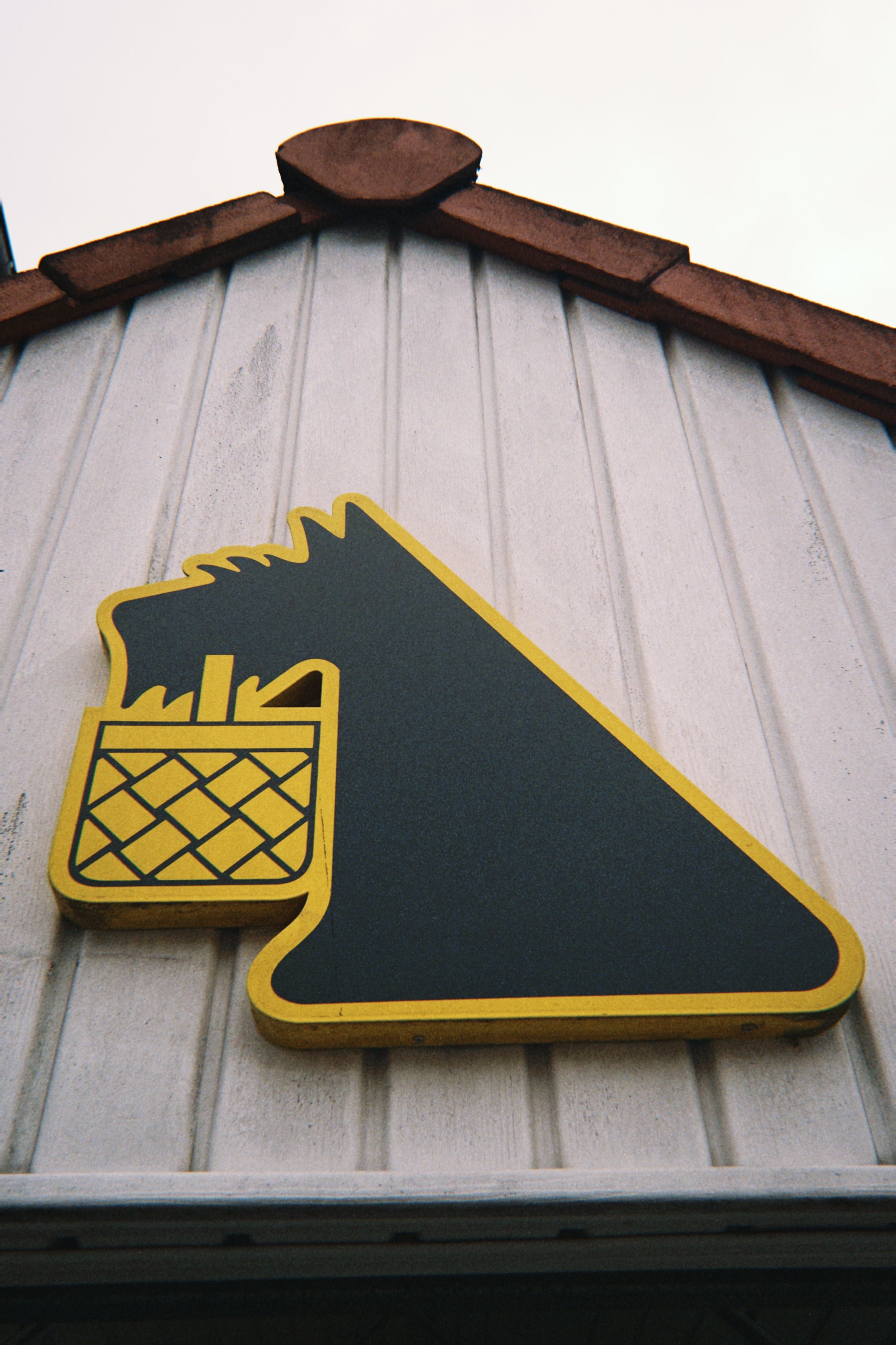 Logo of Netto Supermarket on Building Wall · Free Stock Photo