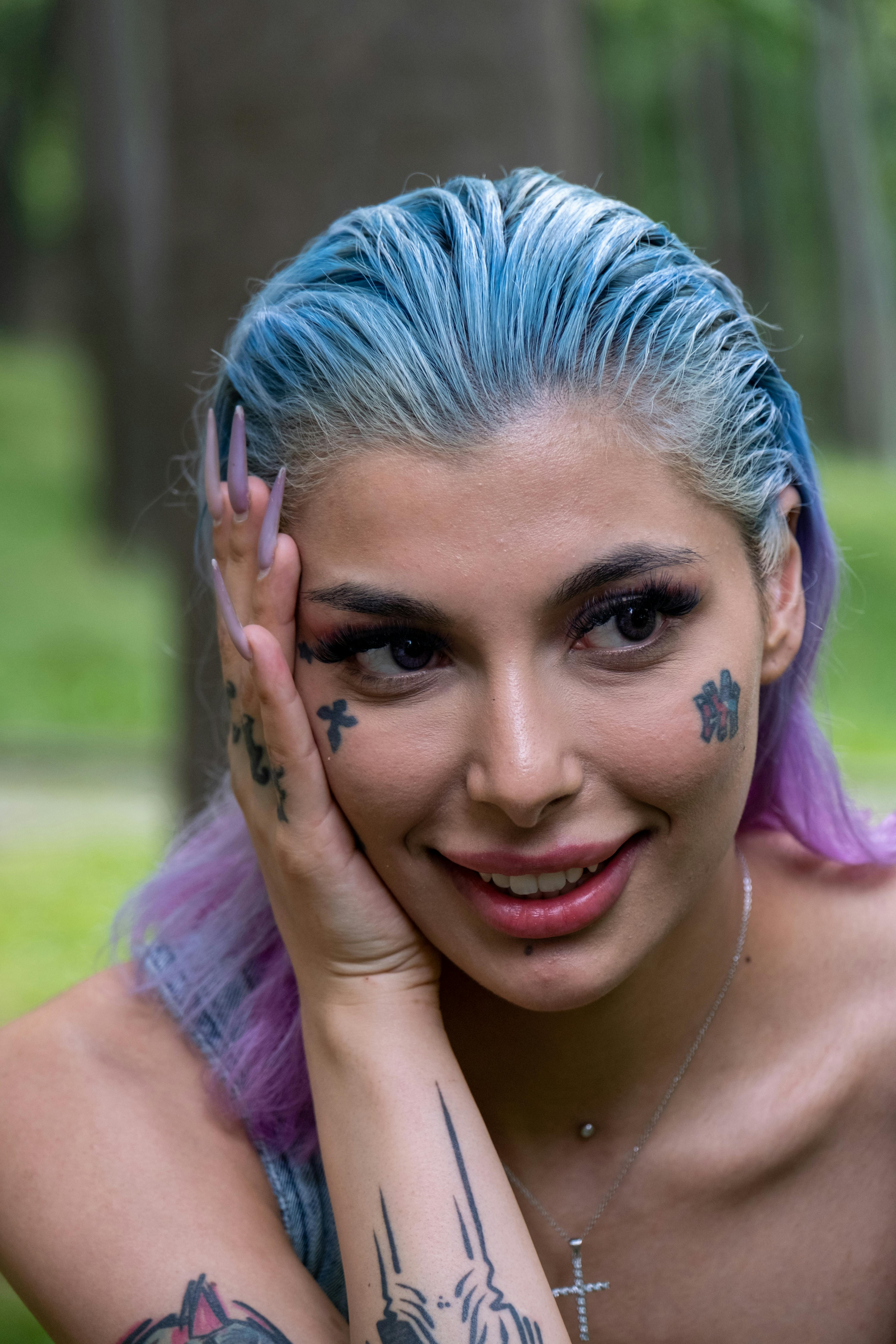 Extroverted Look Photos, Download The BEST Free Extroverted Look Stock ...