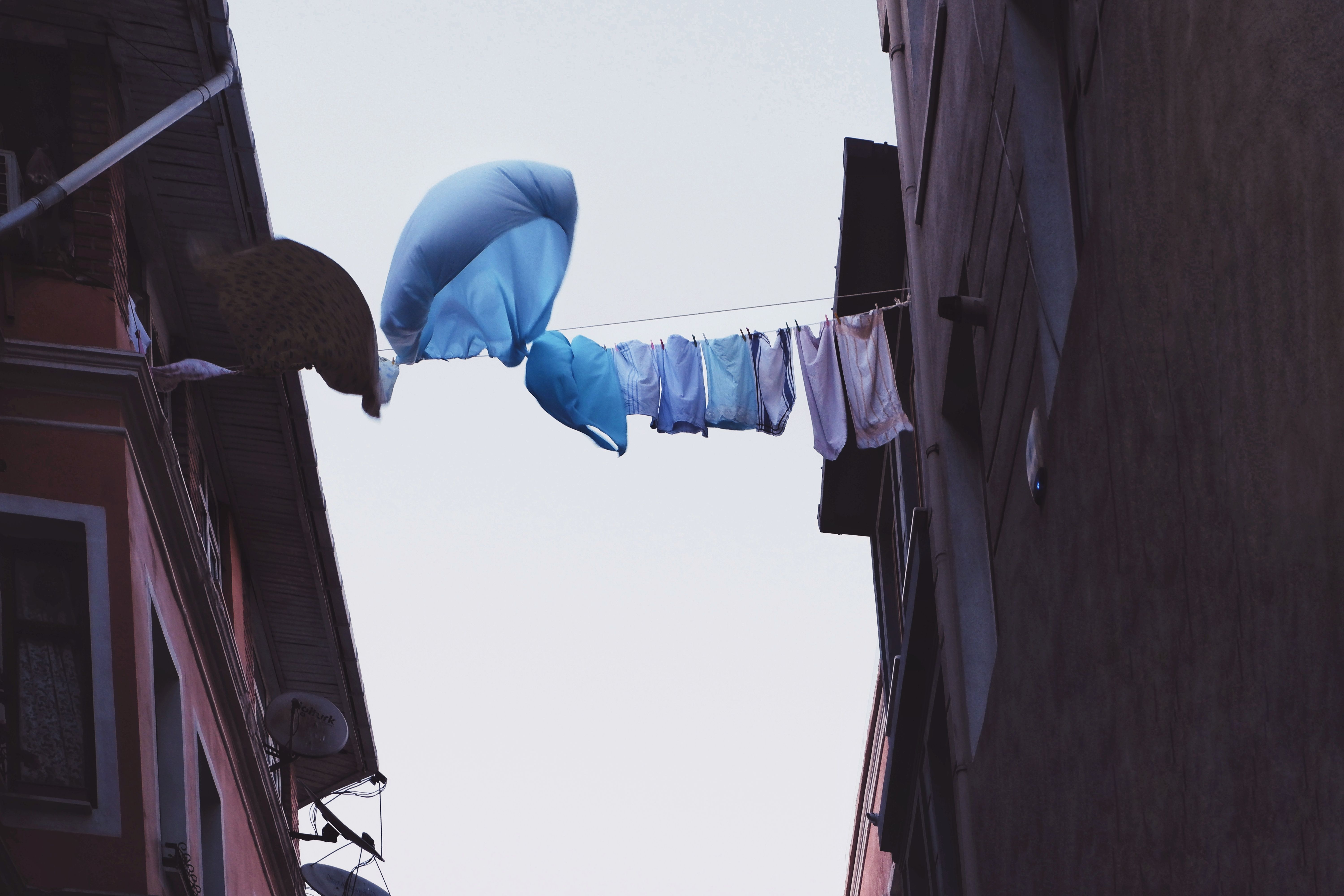 Blue Sheets In Wind Photos, Download The BEST Free Blue Sheets In Wind ...