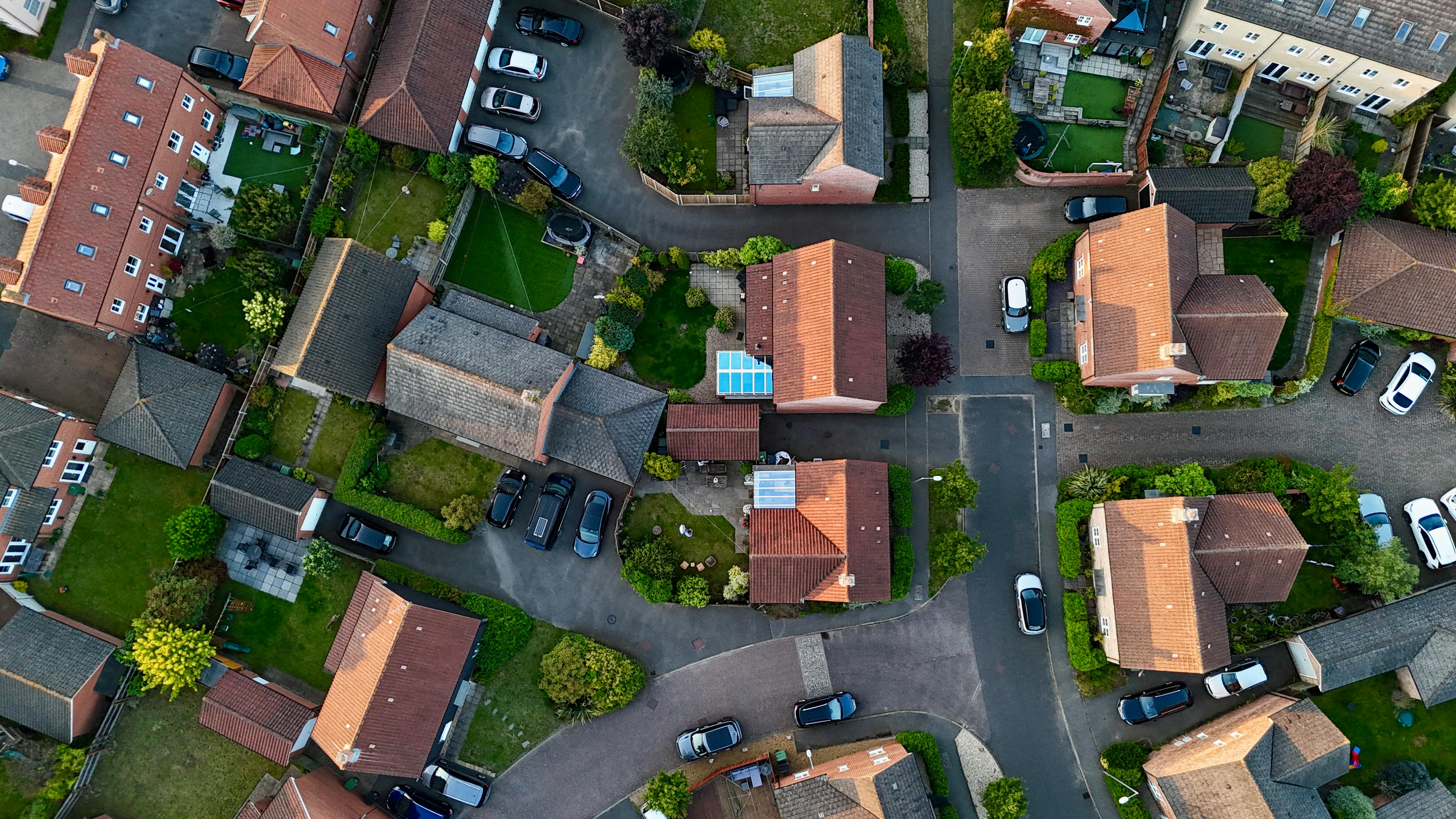 Drone Shot of Houses in the Suburbs · Free Stock Photo