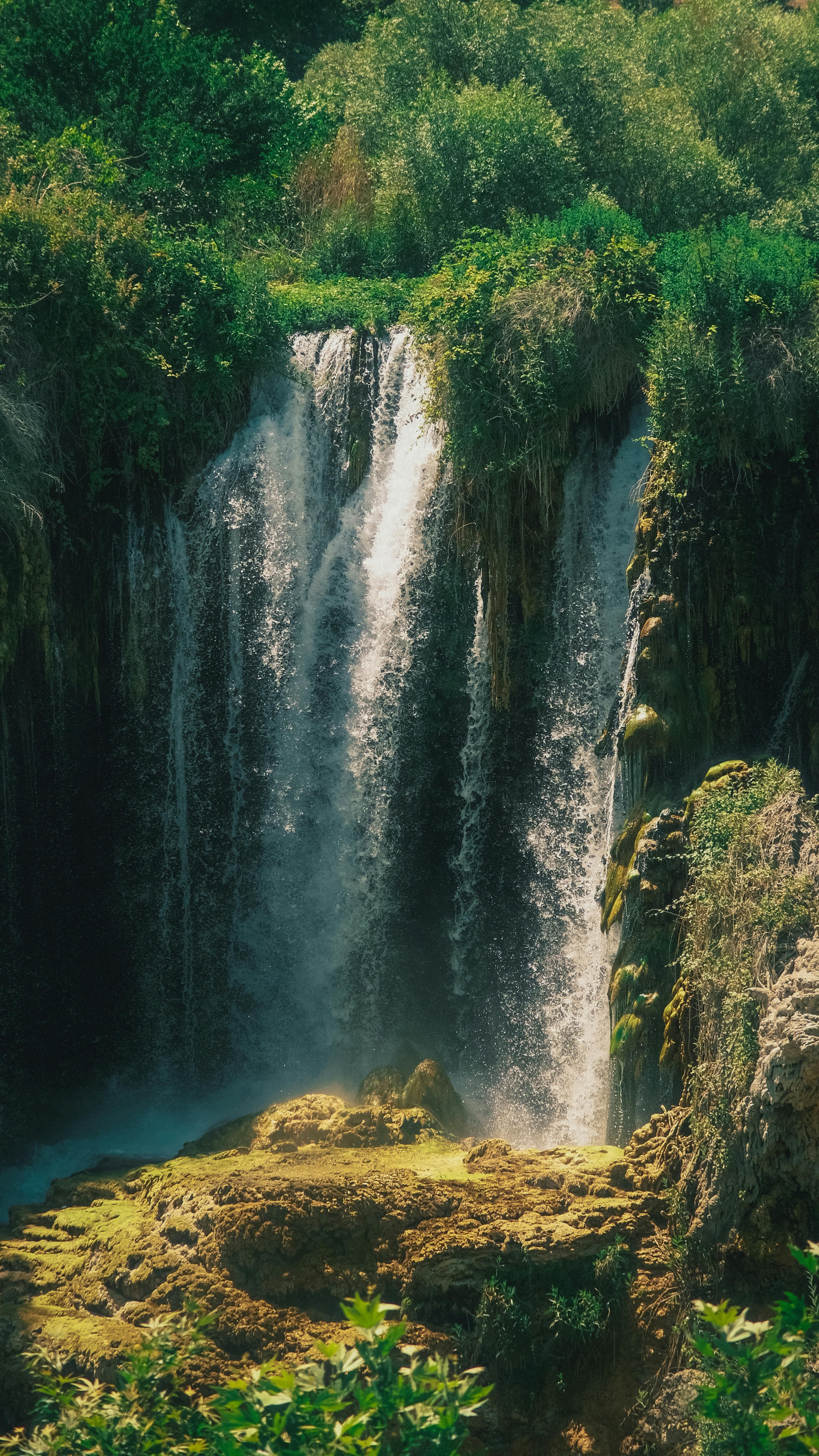 Waterfalls · Free Stock Photo