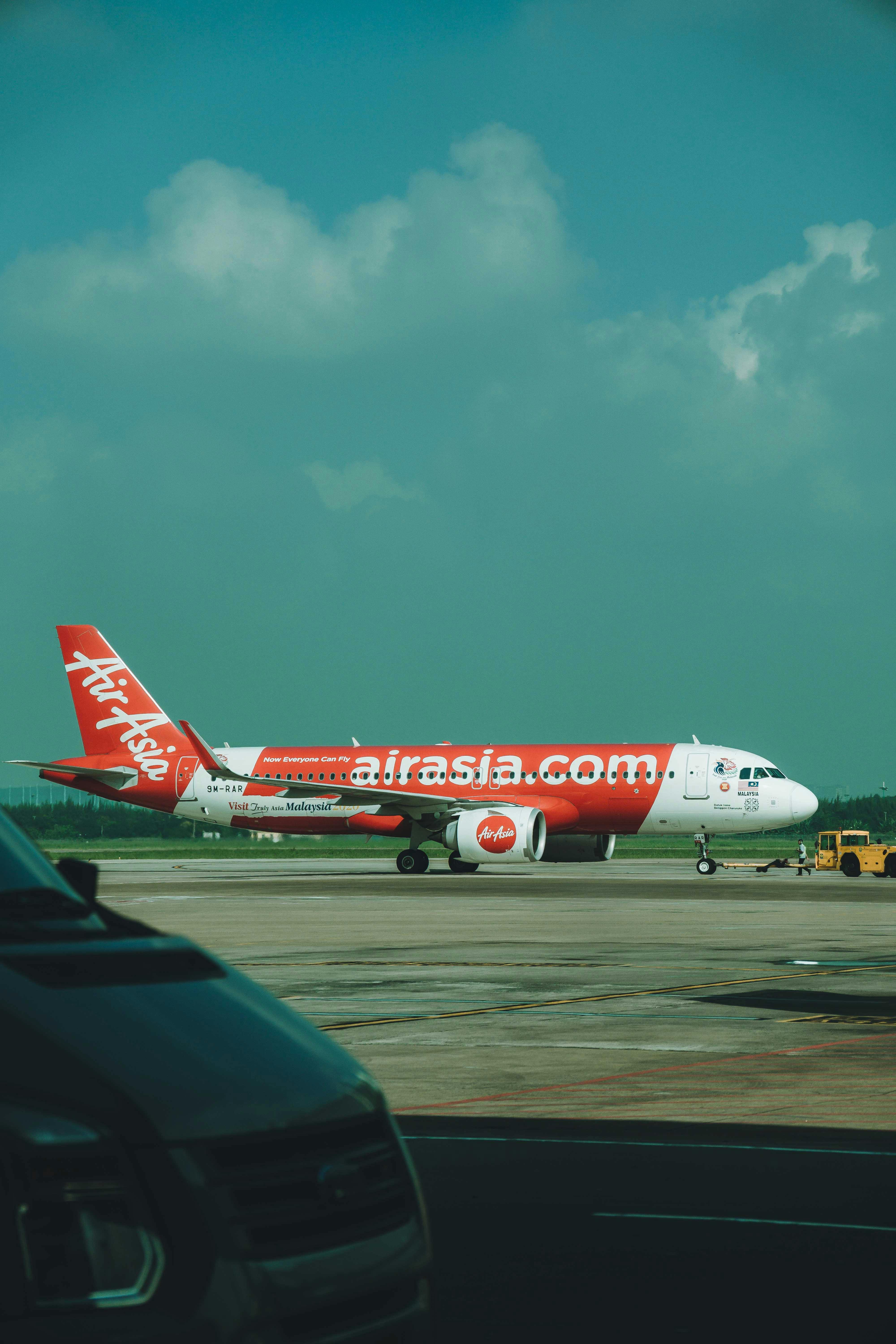 Airasia airasia a320 · Free Stock Photo