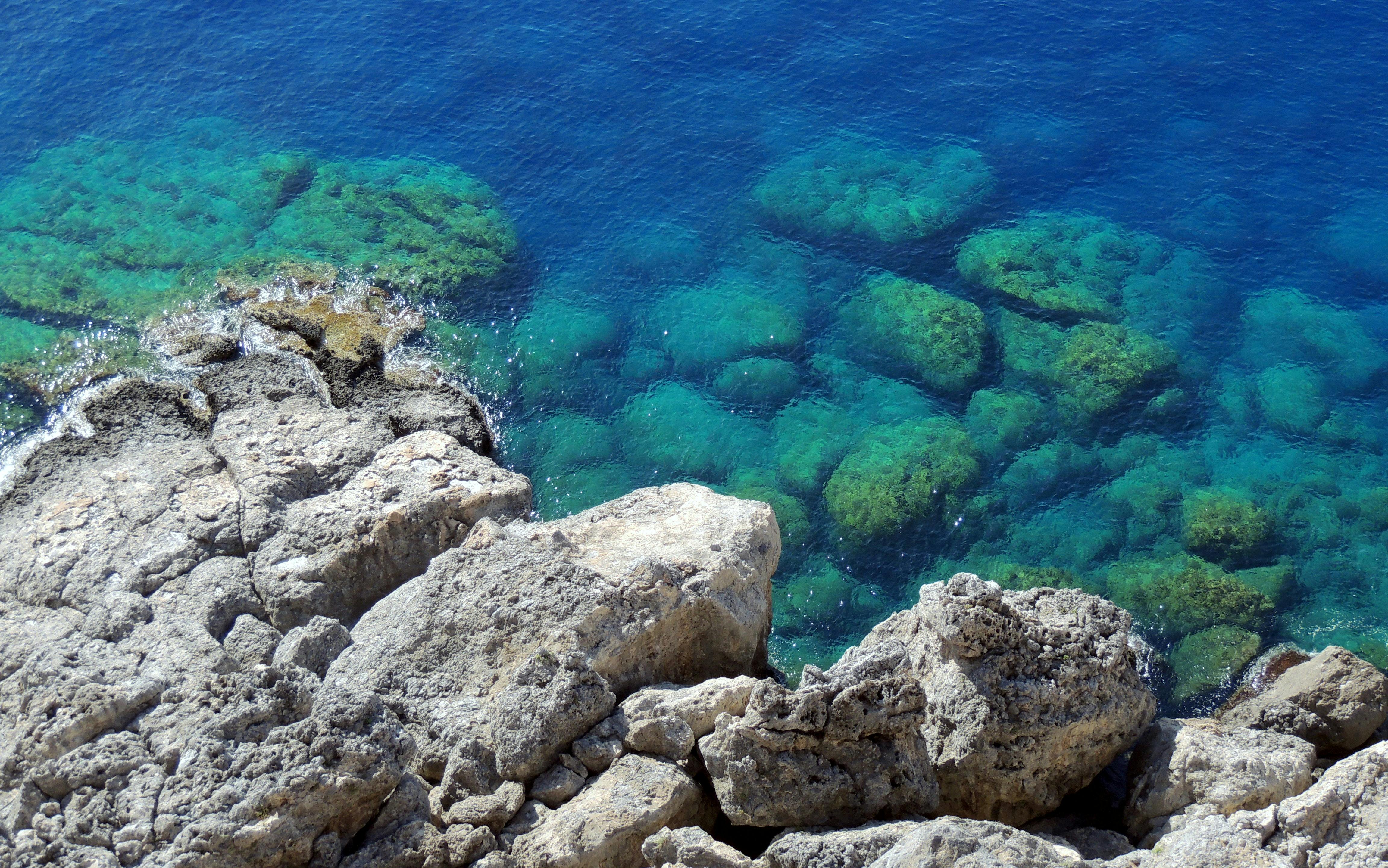 Rocks Under Sea · Free Stock Photo
