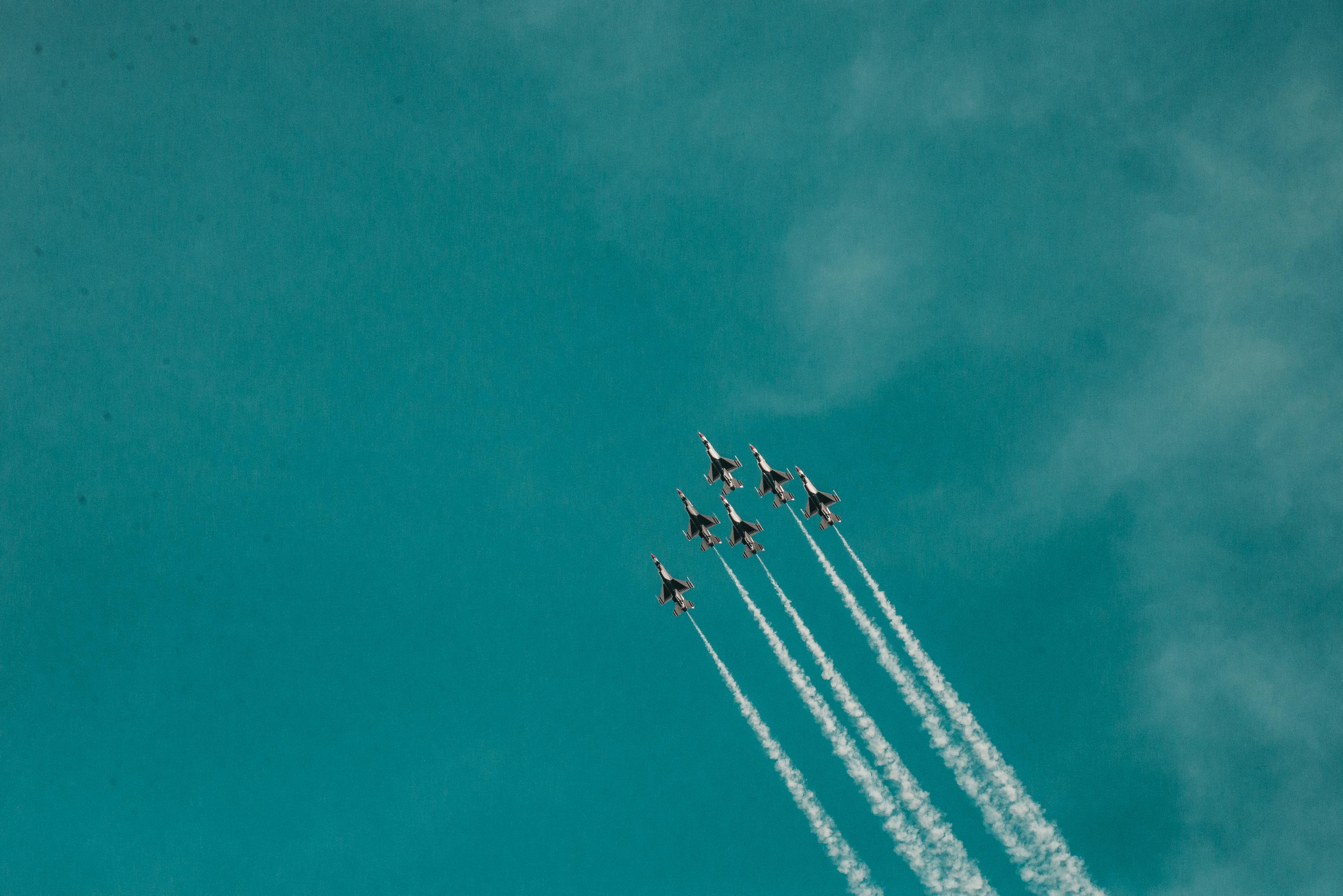 Grey Jet Plane · Free Stock Photo