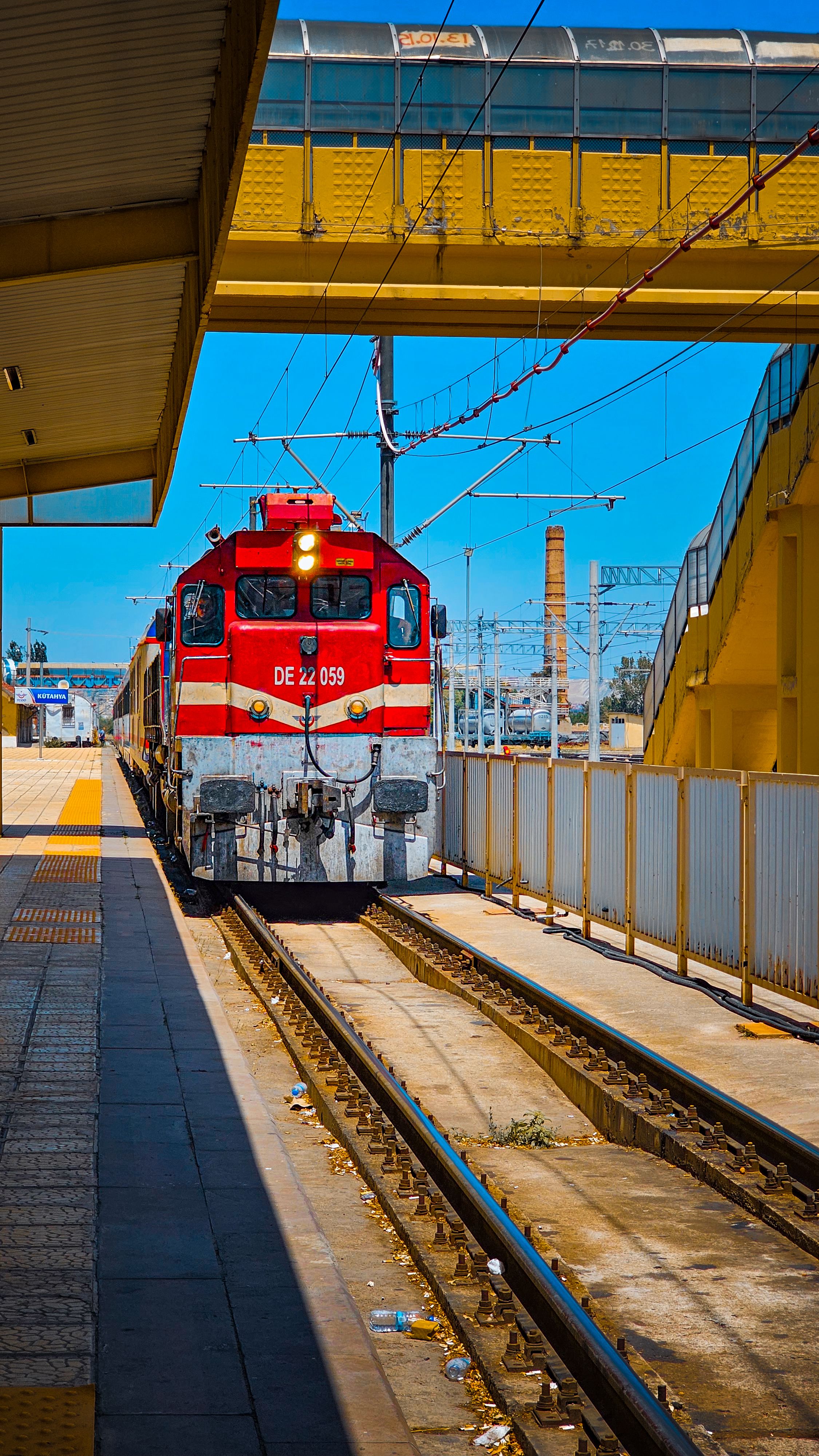 Red Train by Platform · Free Stock Photo