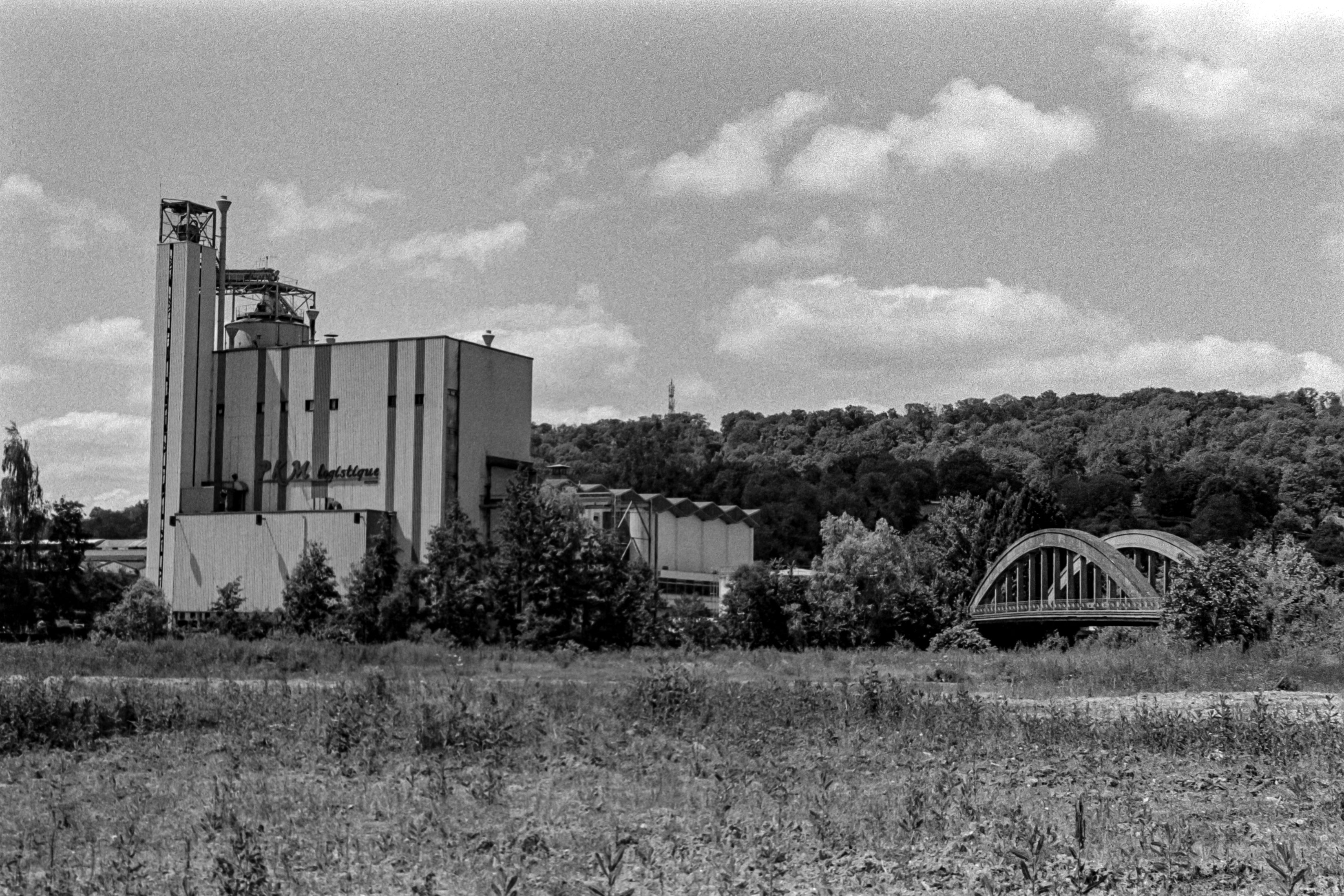 Factory in Countryside · Free Stock Photo