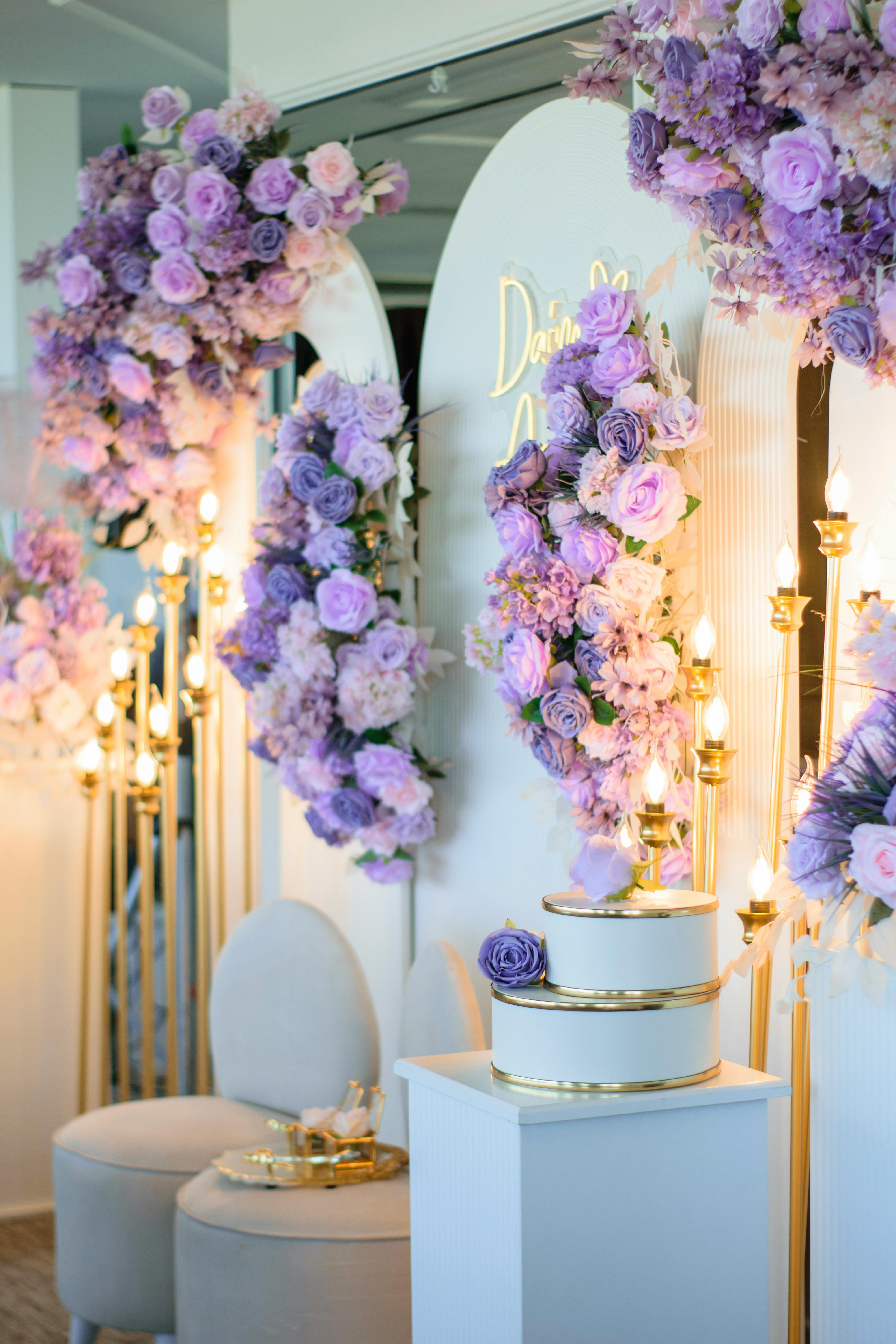 Wedding Decoration with Flowers and Lamps · Free Stock Photo