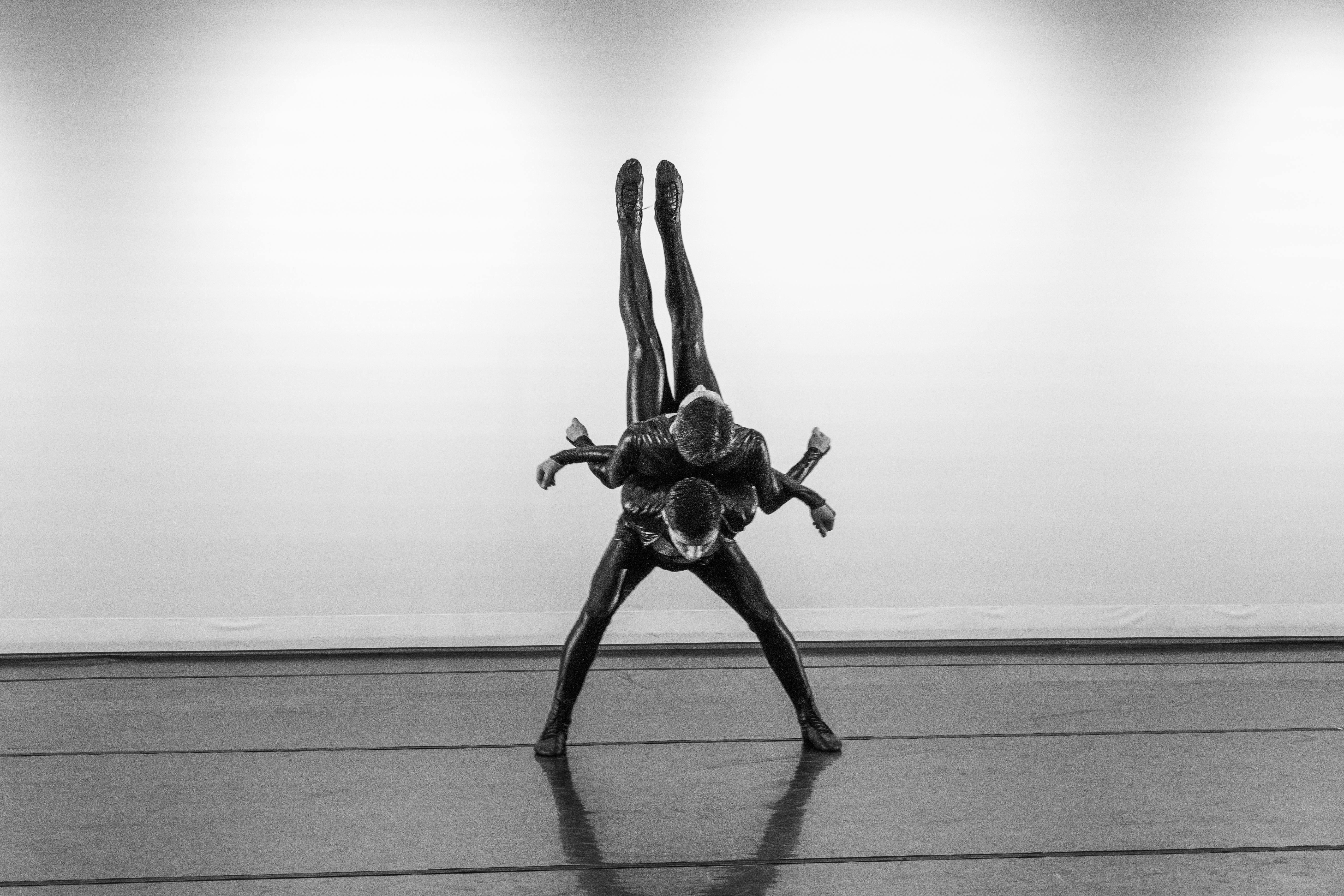 Gray Scale of a Man and Woman's Dancing · Free Stock Photo