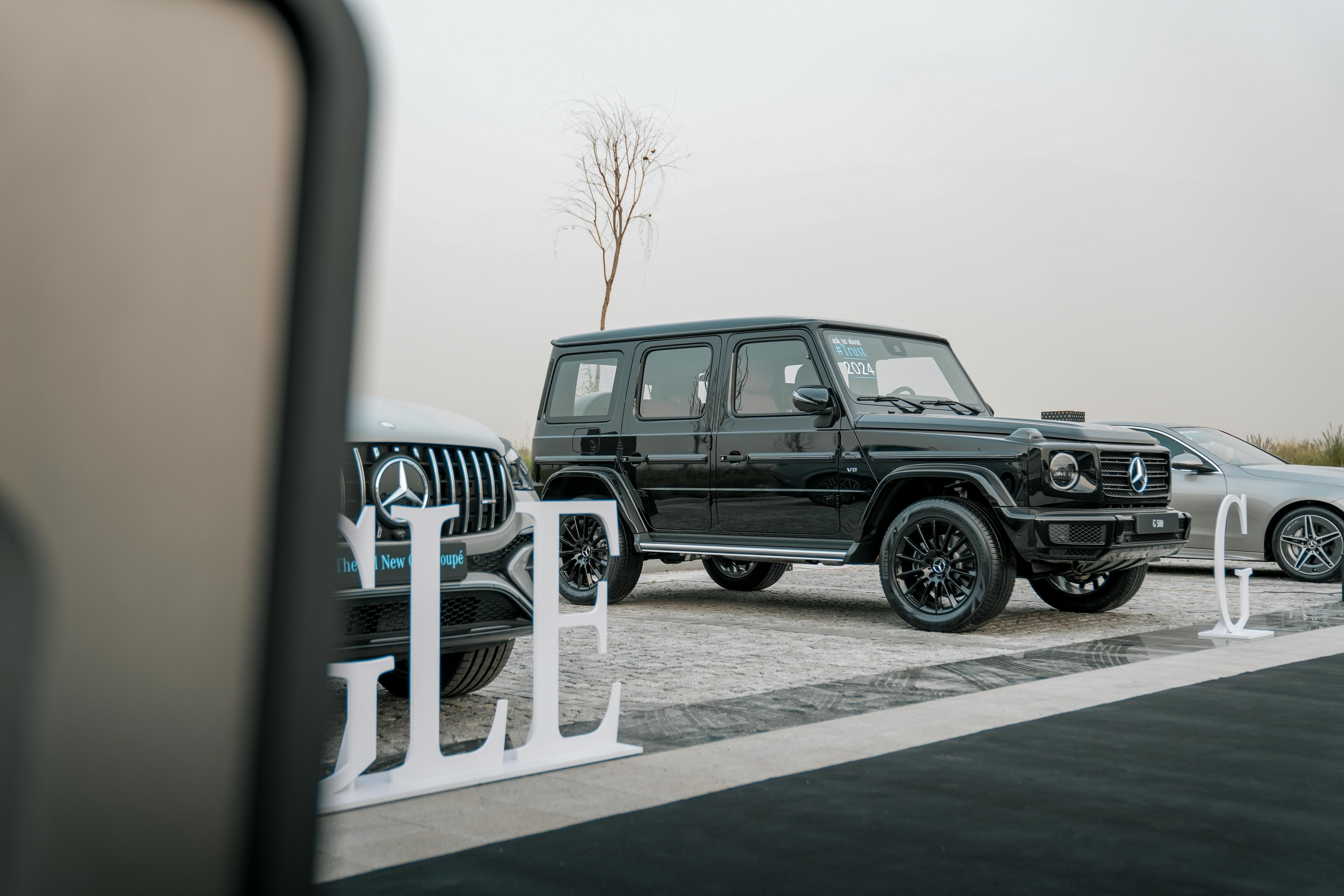 Mercedes-benz g-class in dubai · Free Stock Photo
