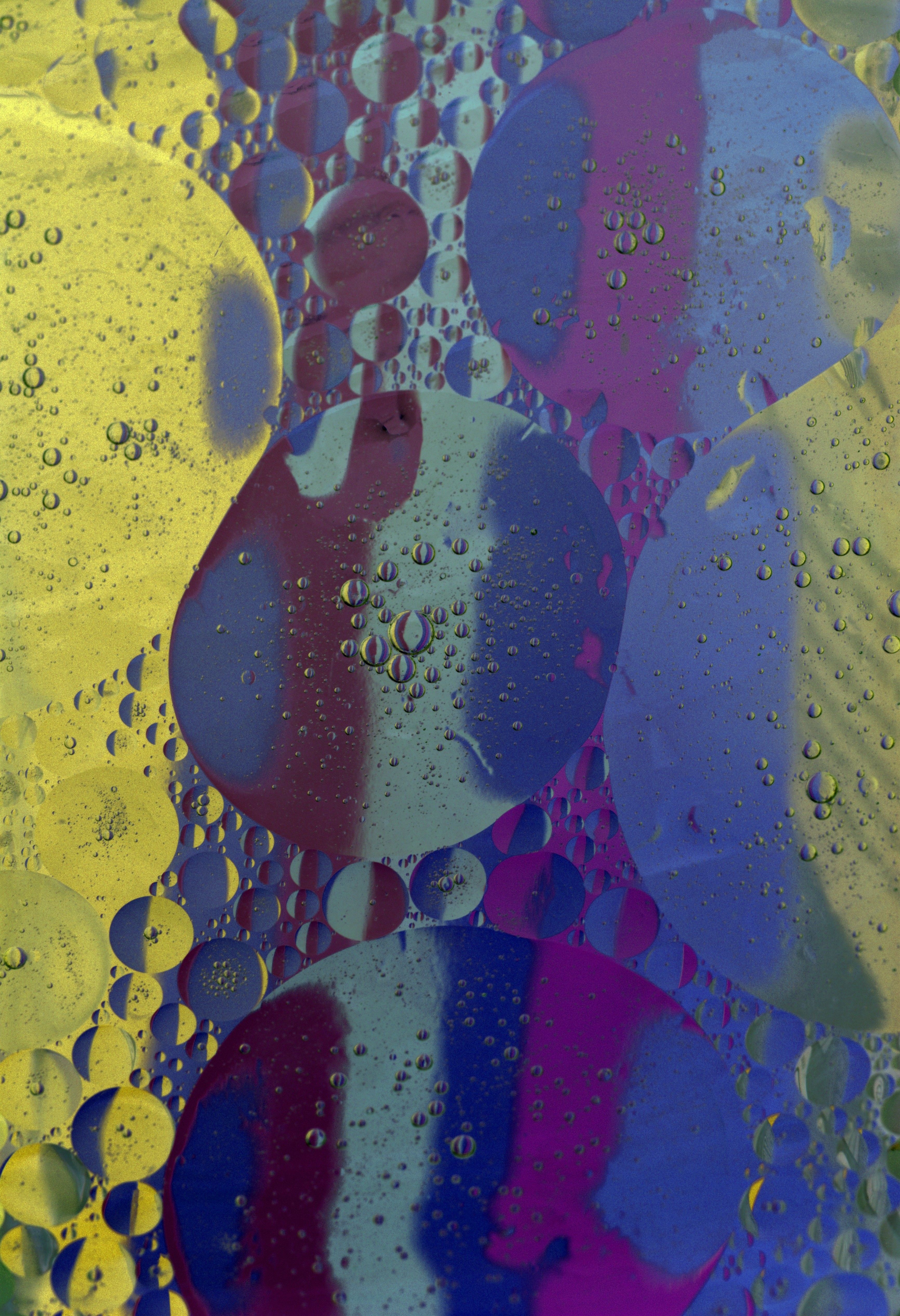A colorful abstract painting with bubbles and bubbles · Free Stock Photo