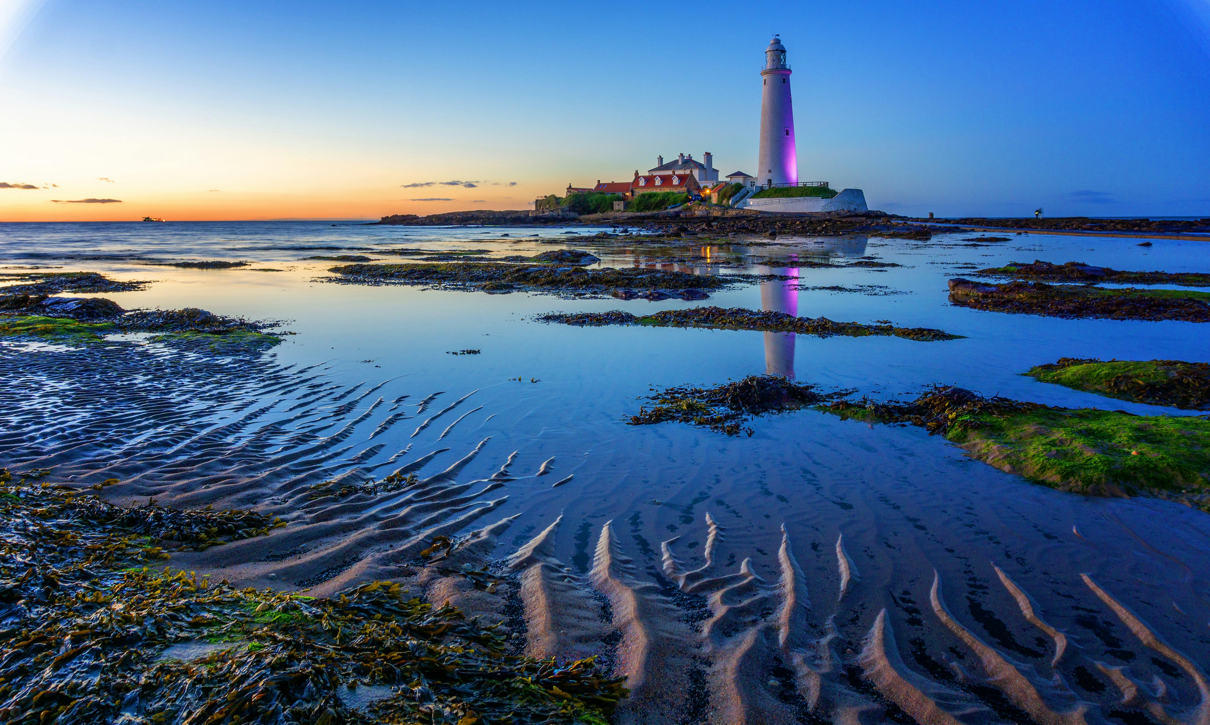 St Marys Lighthouse at Sunset, Whitley Bay, England, UK · Free Stock Photo