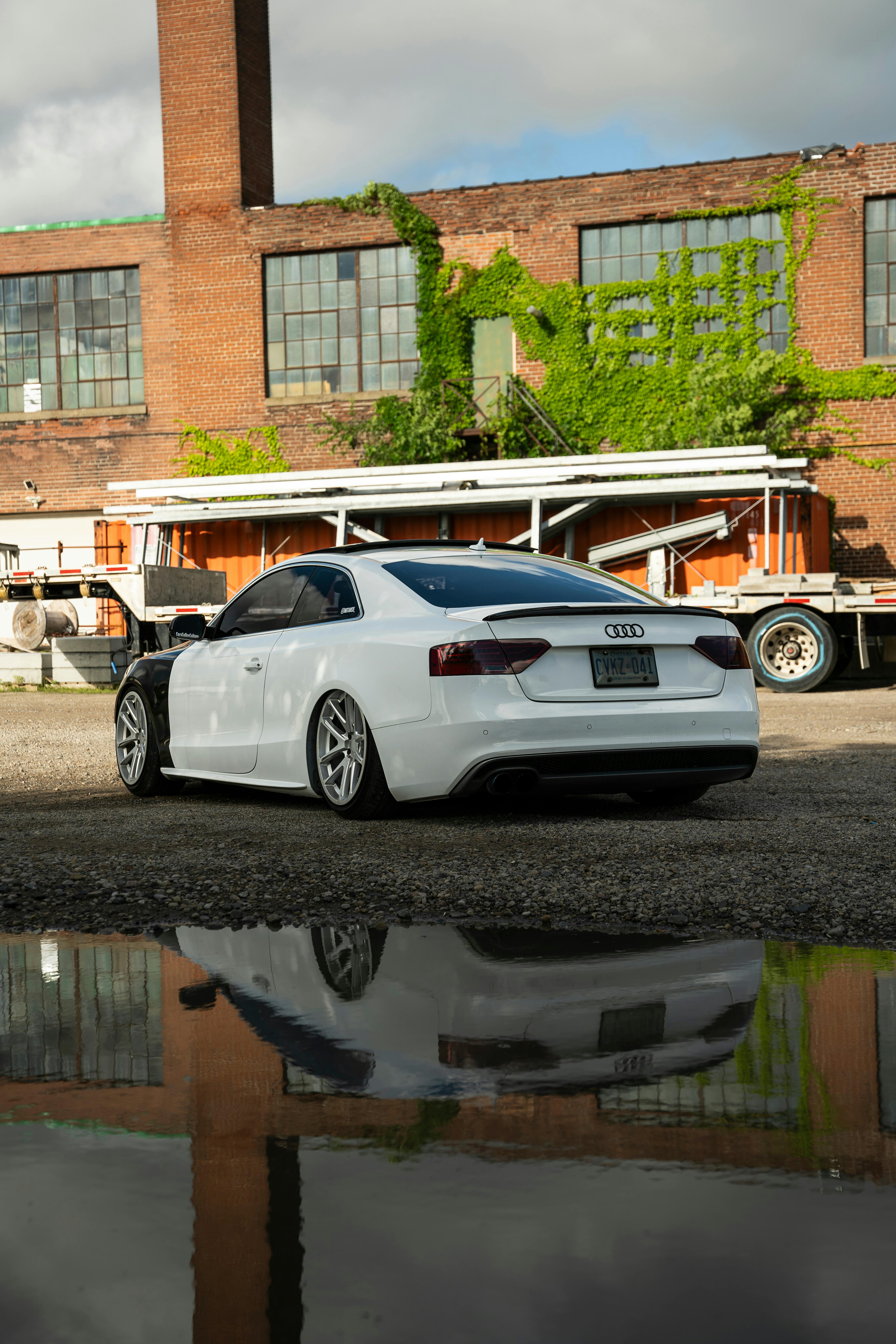 Back View of Audi A5 · Free Stock Photo