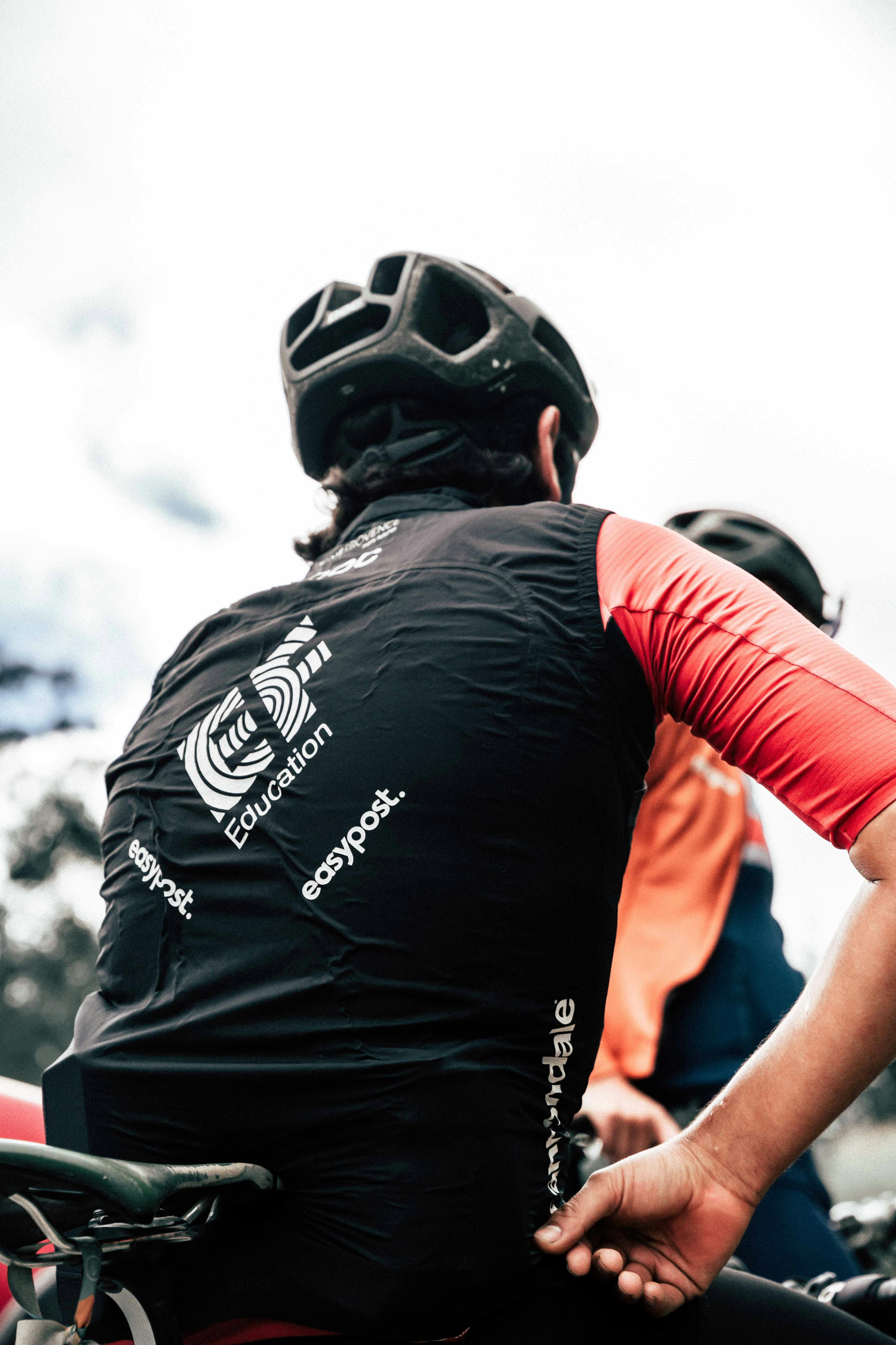 Back View of Cyclist in Helmet · Free Stock Photo