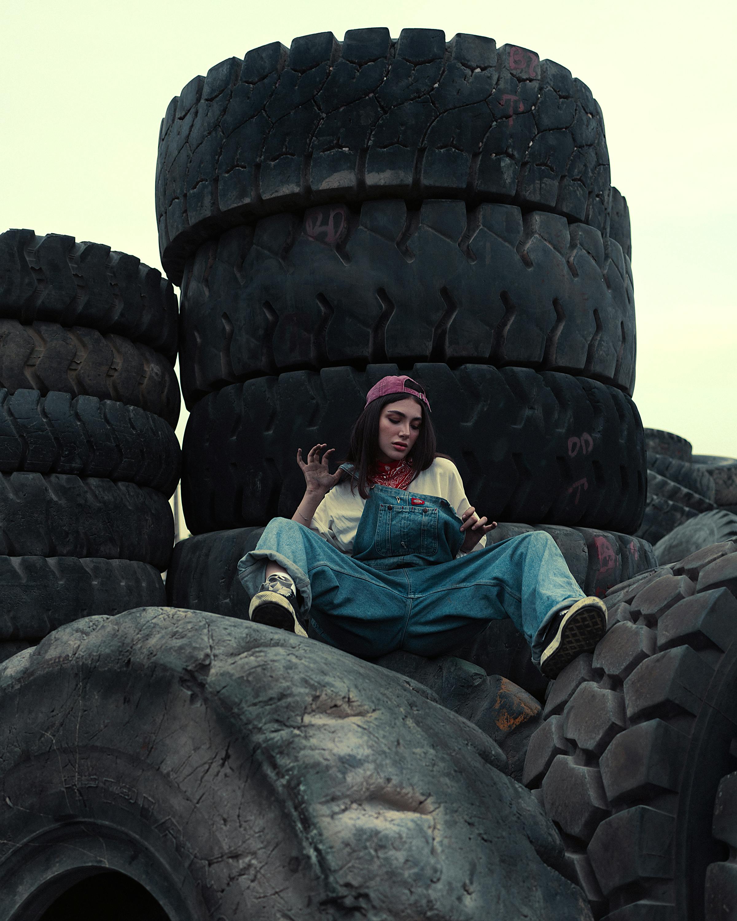 Tires Stack Photos, Download The BEST Free Tires Stack Stock Photos ...