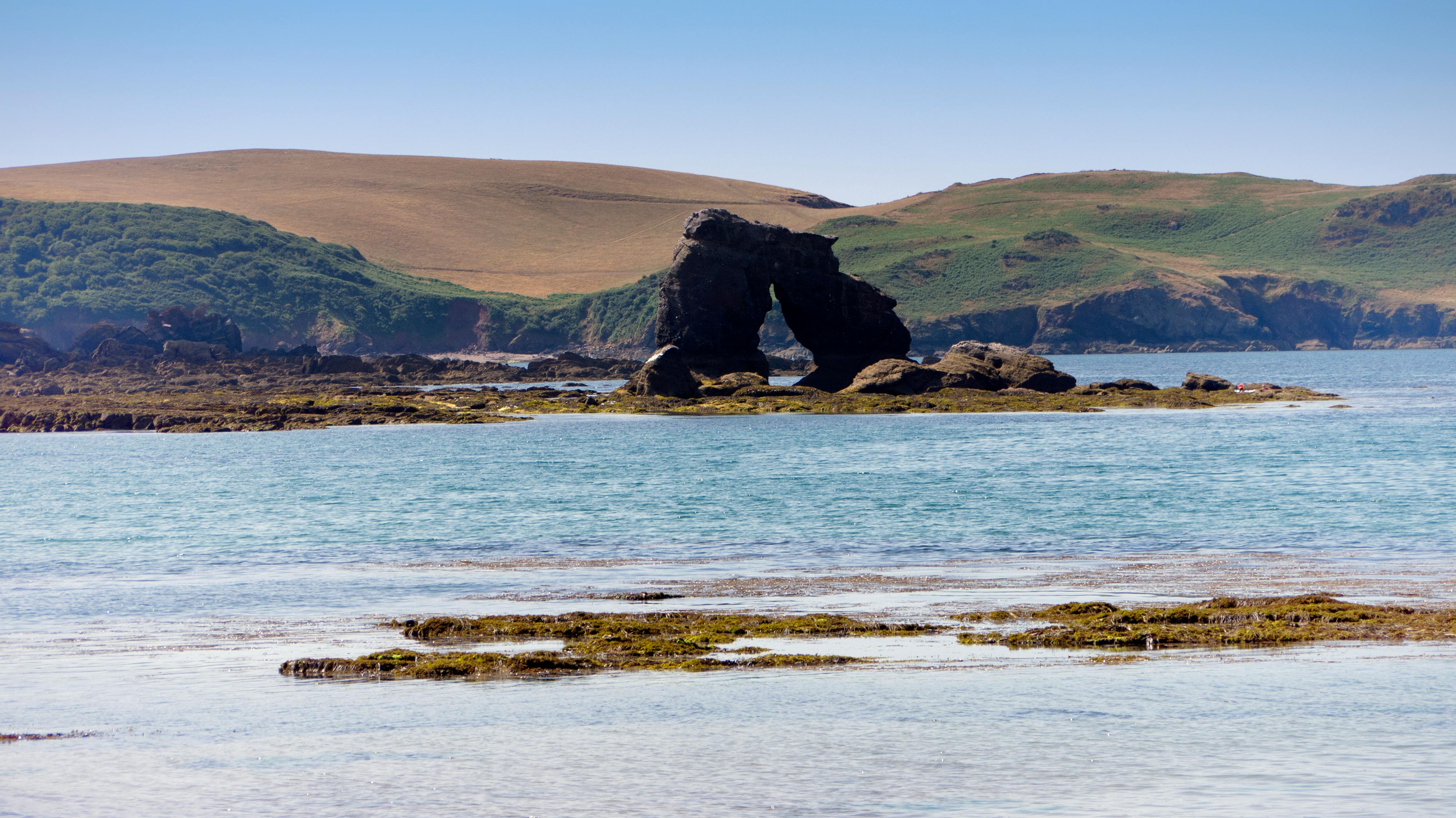 Natural Arch on Sea Coast in England · Free Stock Photo