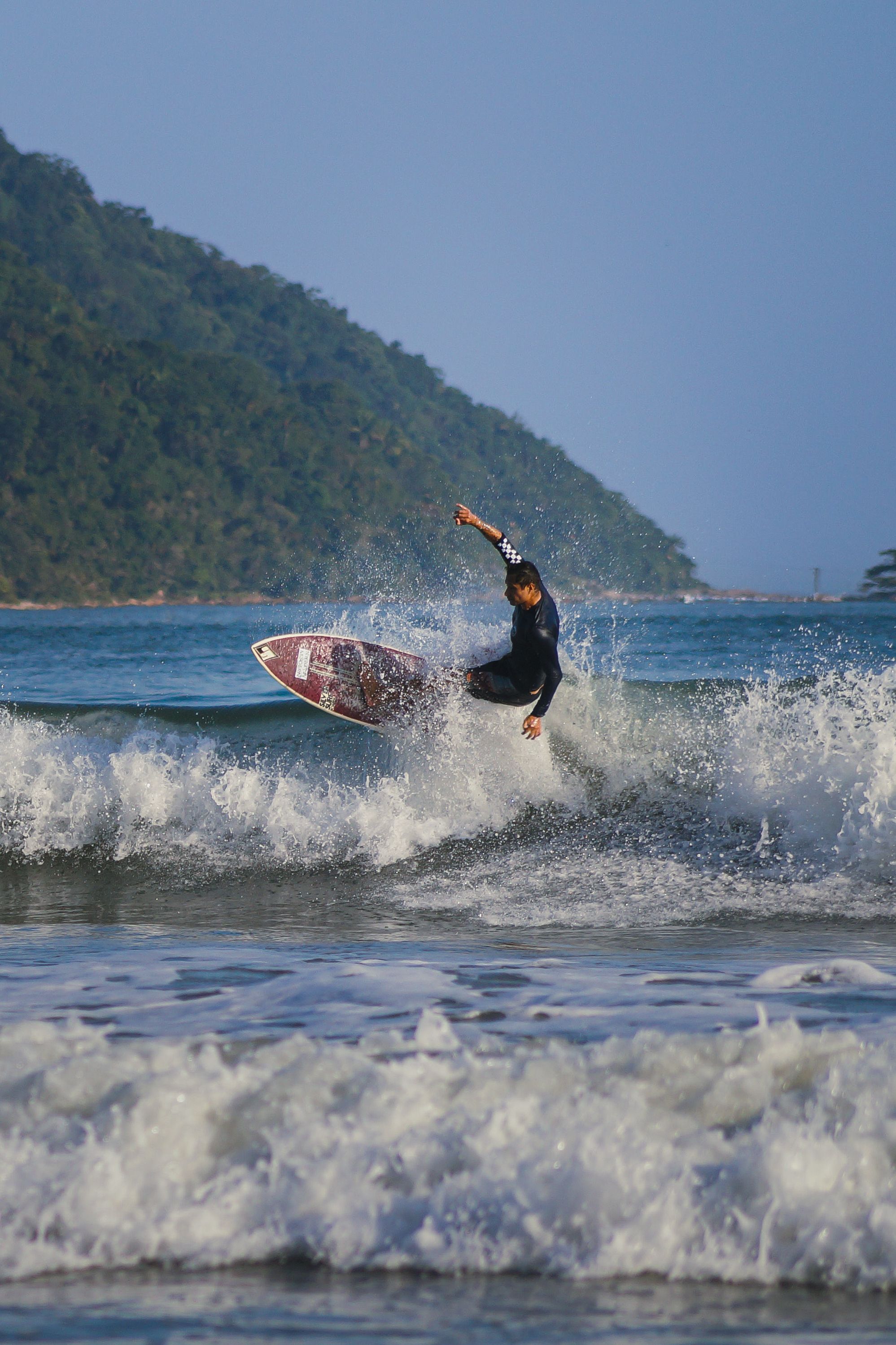Surfer on Wave · Free Stock Photo