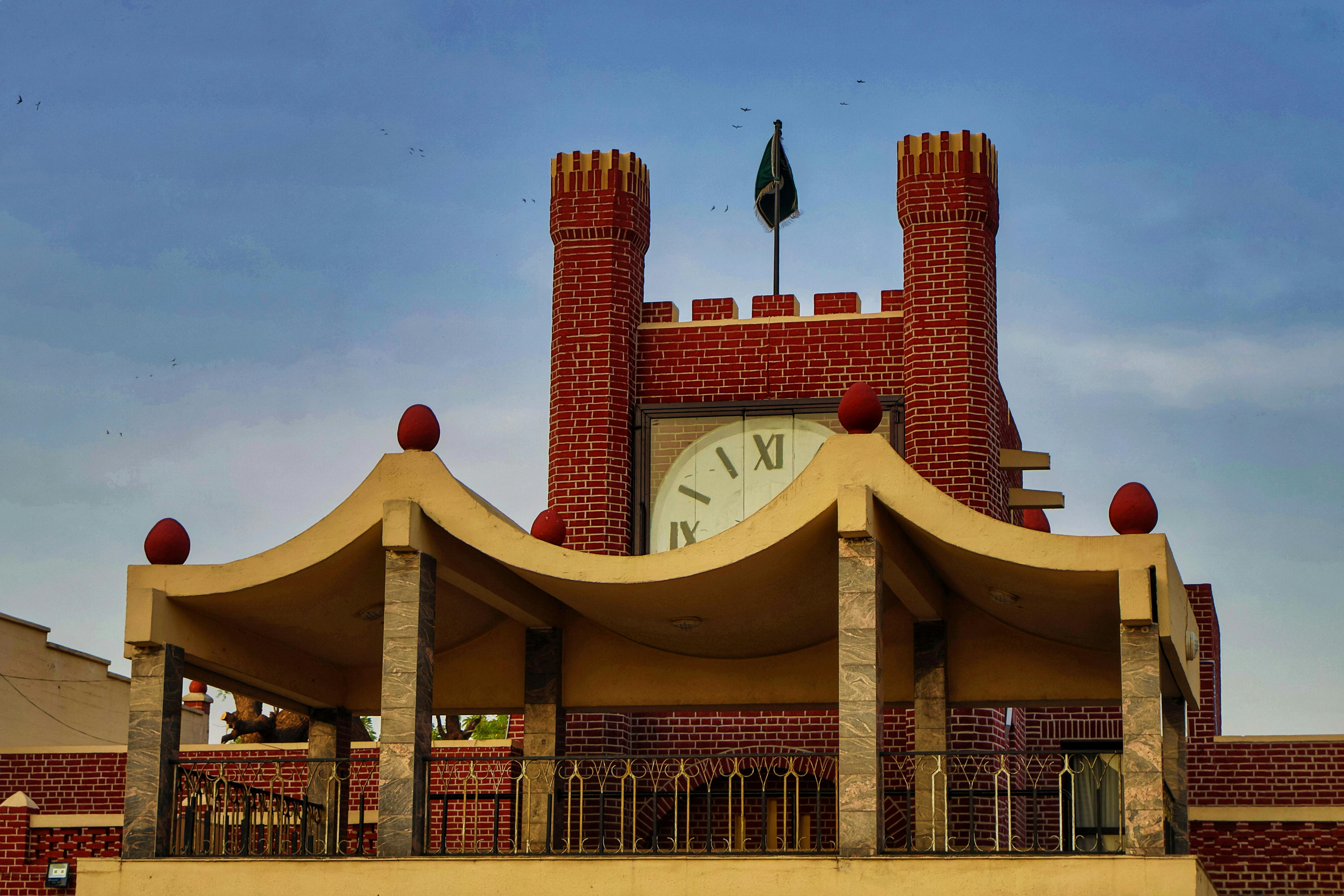 Shehu Palace with Clock in Maiduguri, Nigeria · Free Stock Photo