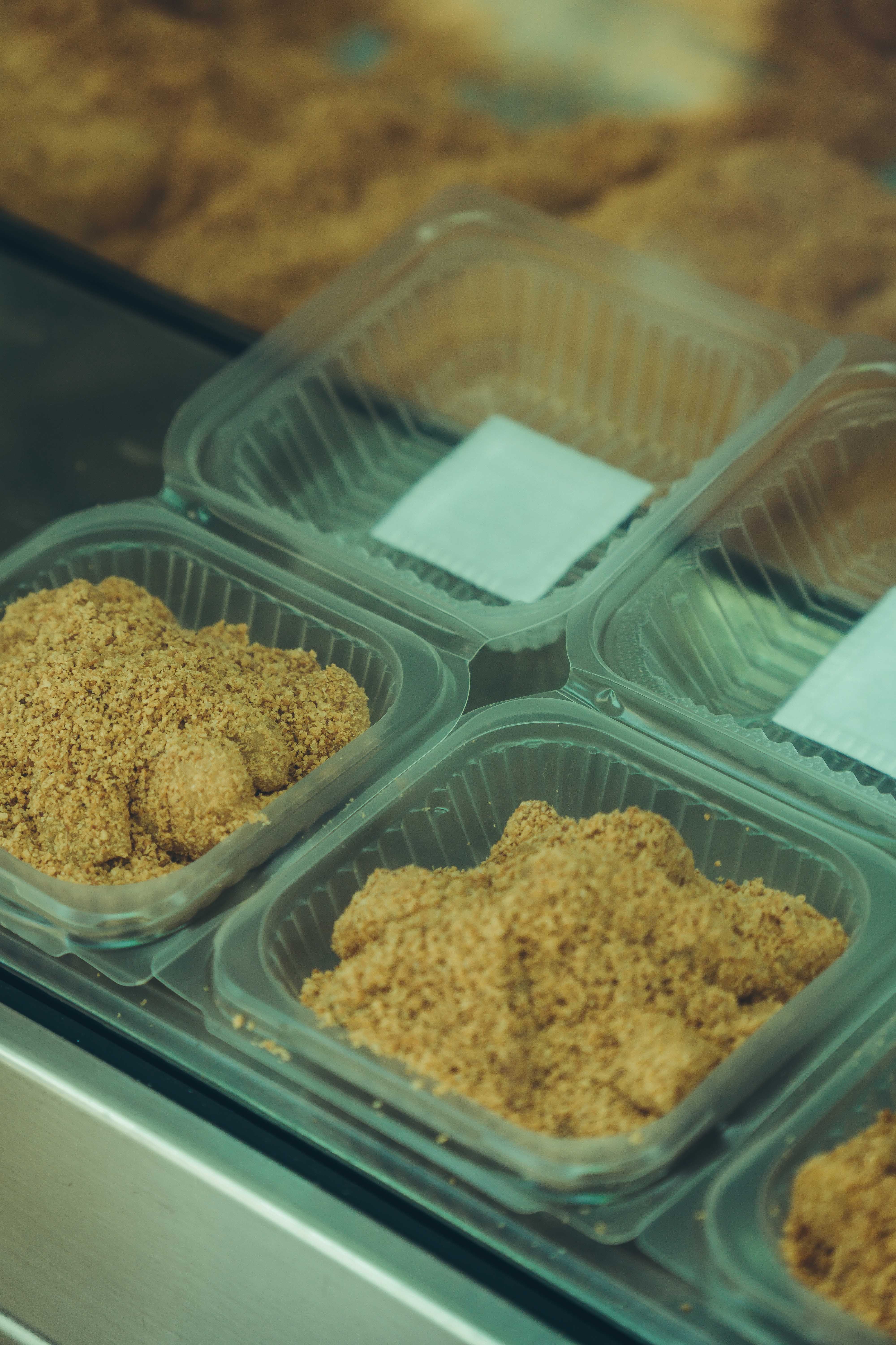 Food in Boxes in Store · Free Stock Photo