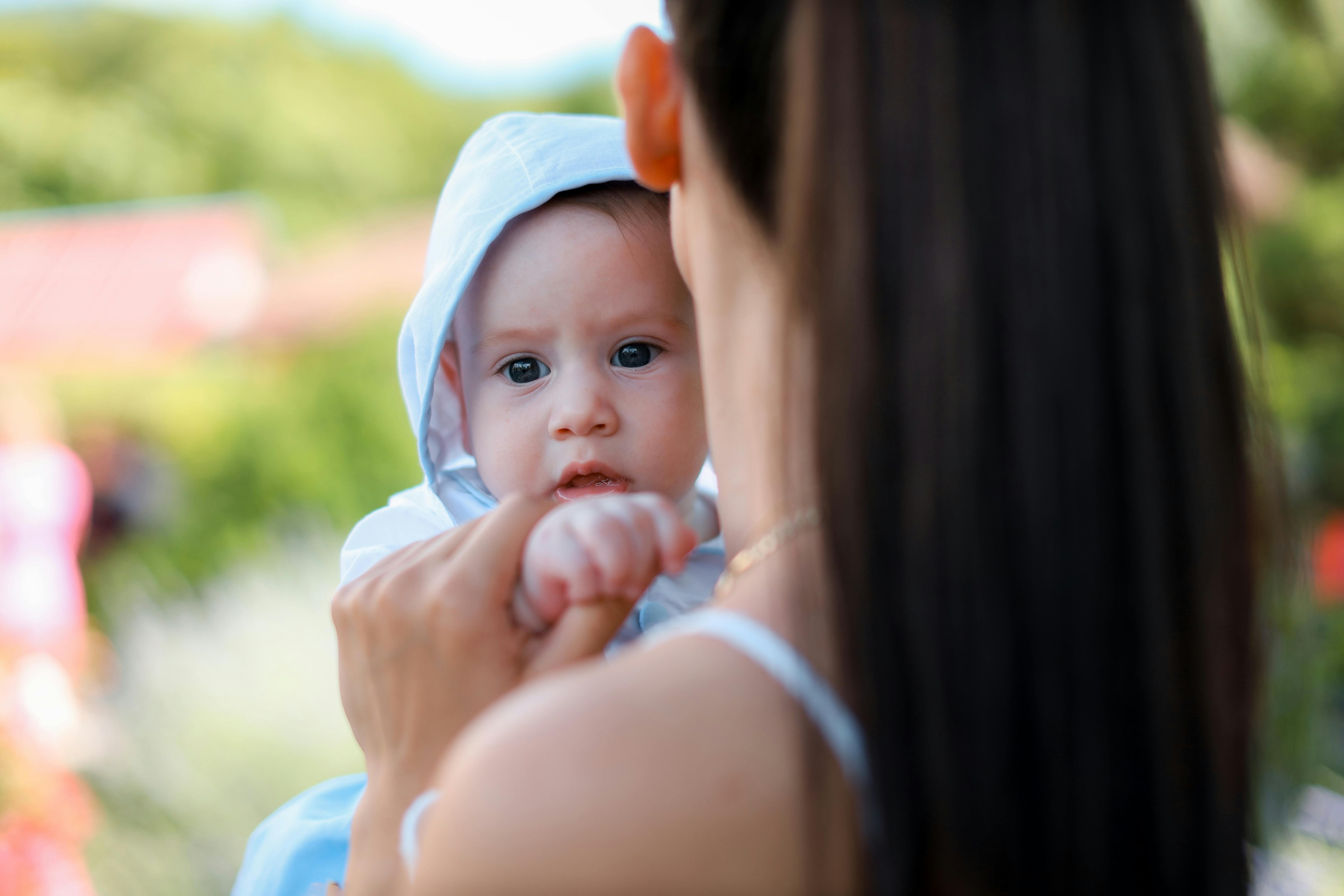 Single Mom Looking At The Sunrise Photos, Download The BEST Free Single ...