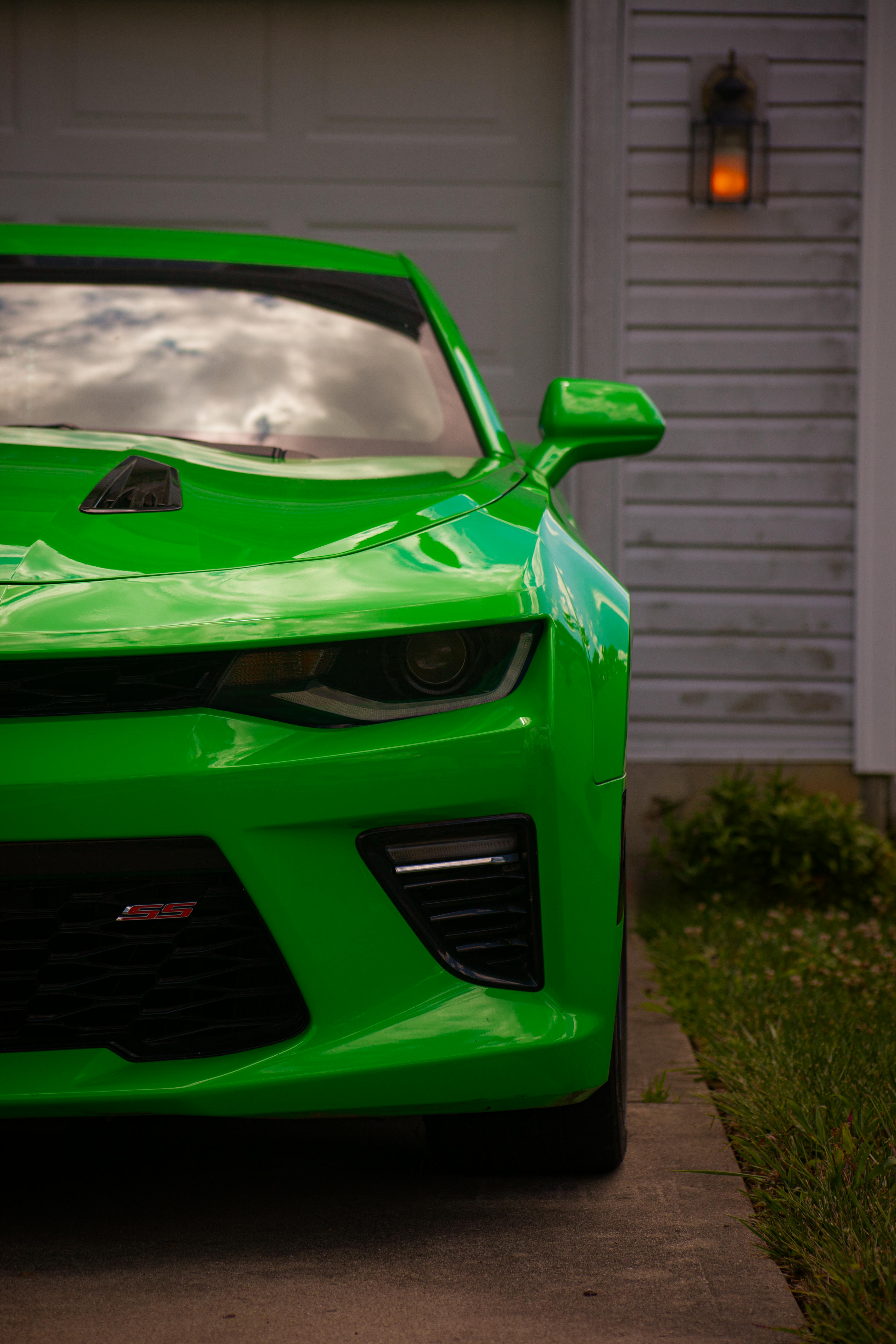 Green Chevrolet Camaro · Free Stock Photo