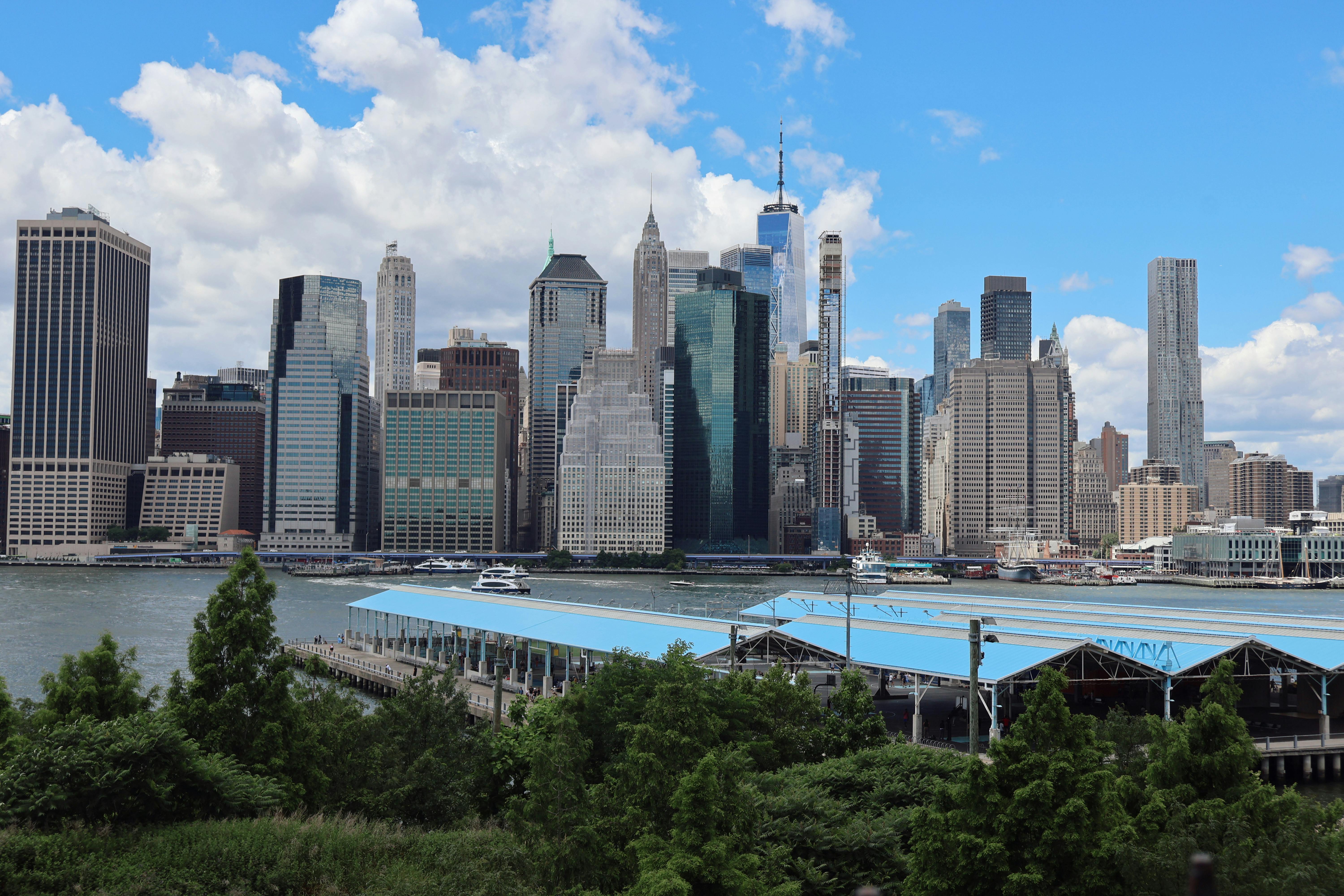 View of the Skyscrapers from the Brooklyn Heights Promenade, New York ...