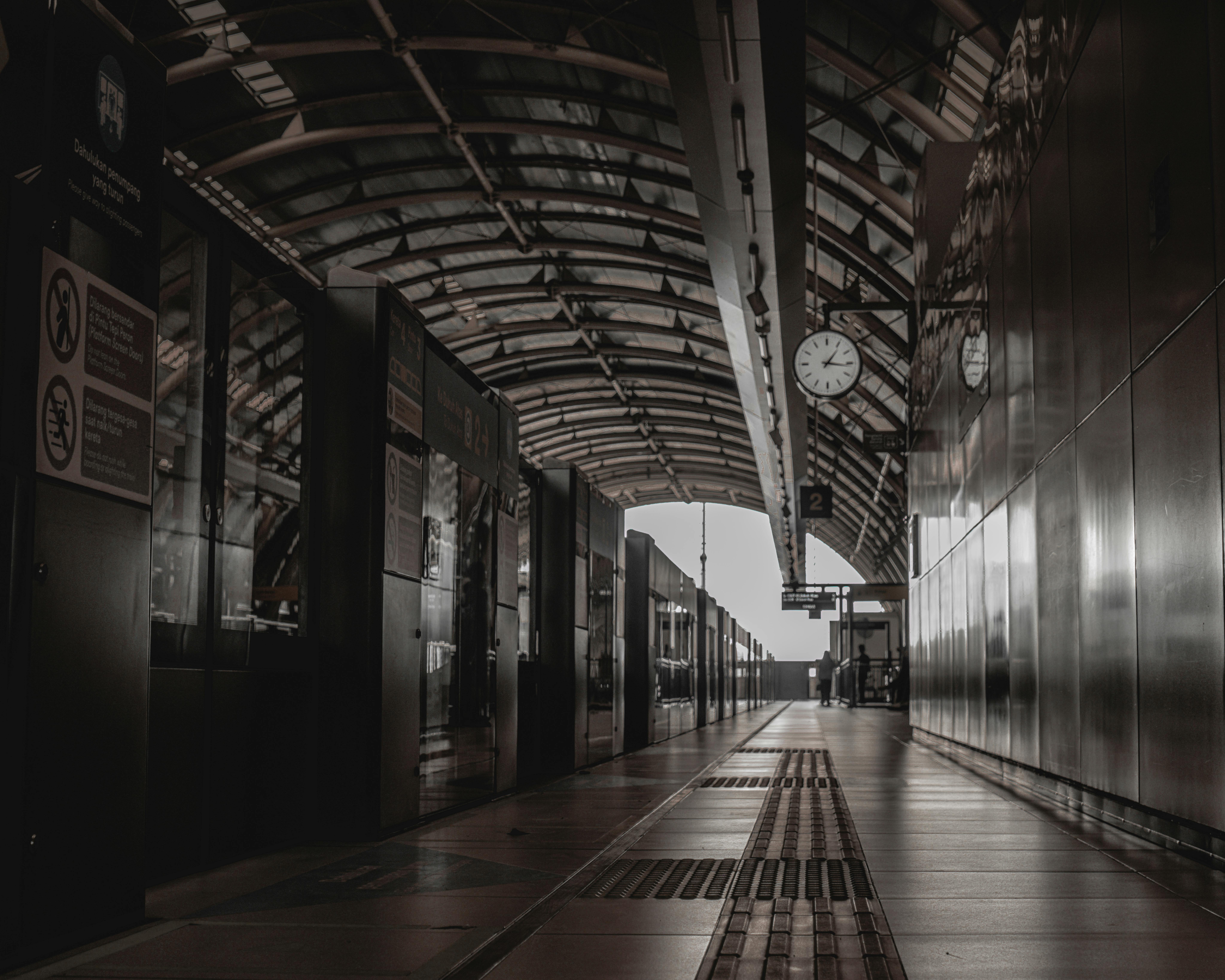 Public Transit Station Photos, Download The BEST Free Public Transit ...