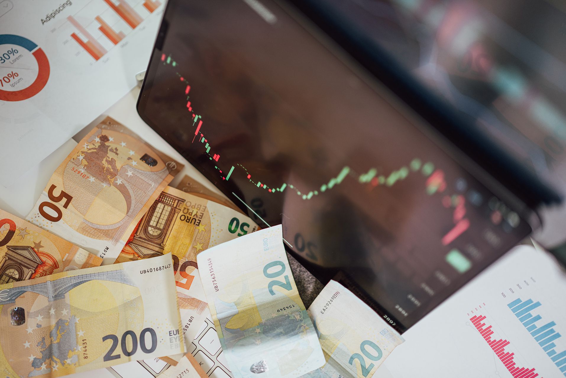 Finland Currency Guide: Travel, Banking, and More