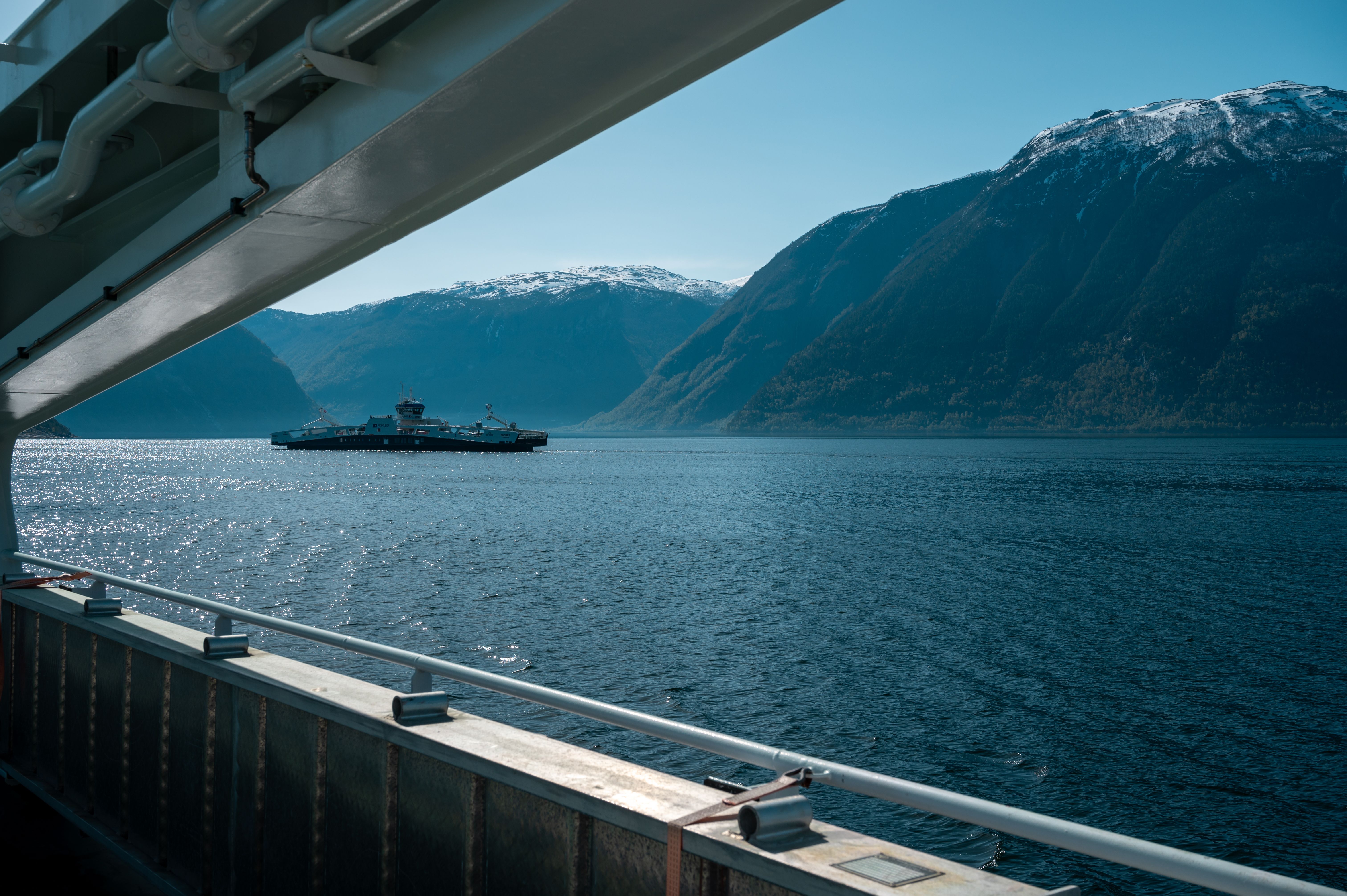 A boat is traveling through the water on a boat · Free Stock Photo