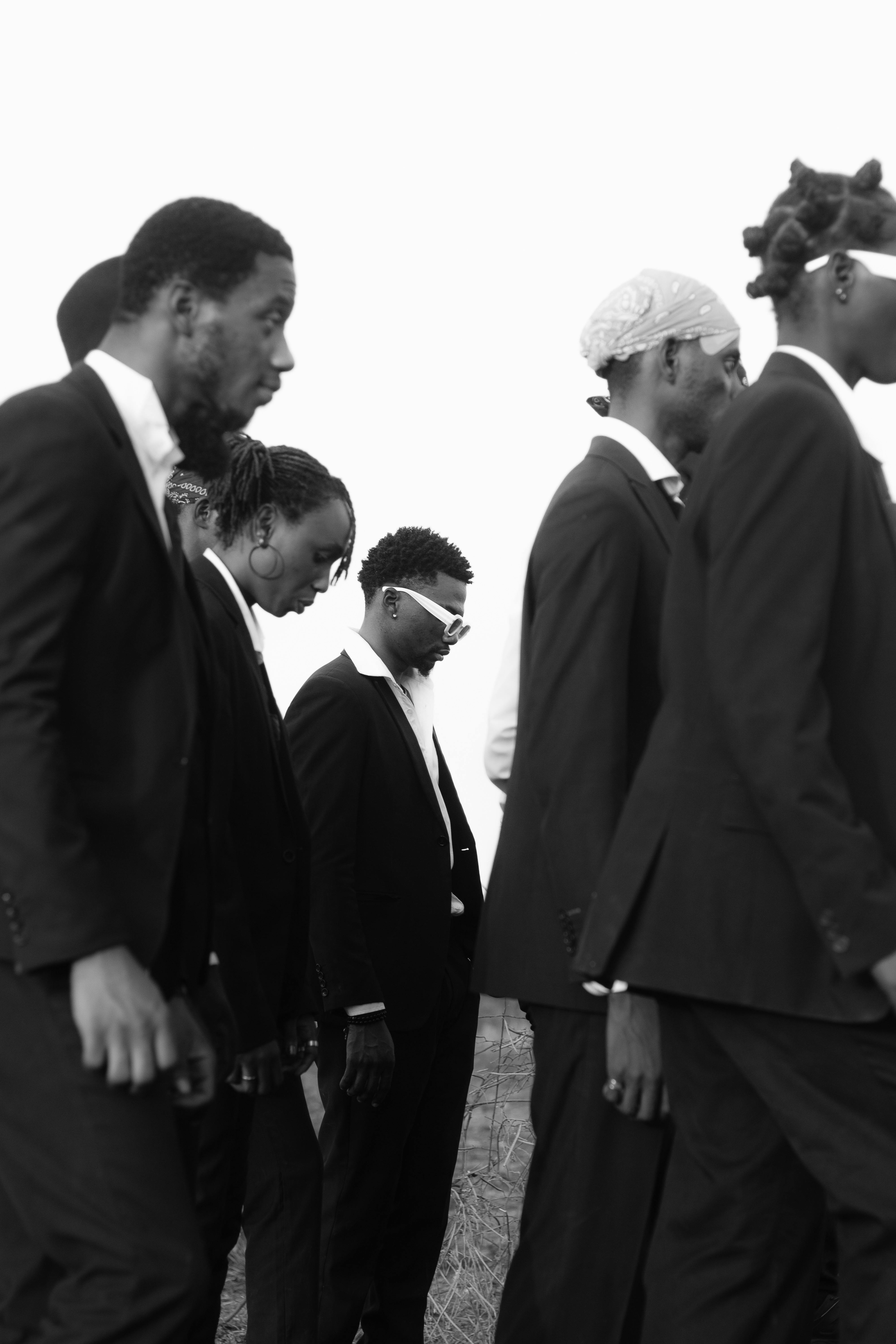 Ppl Walking Together In A Line Photos, Download The BEST Free Ppl ...