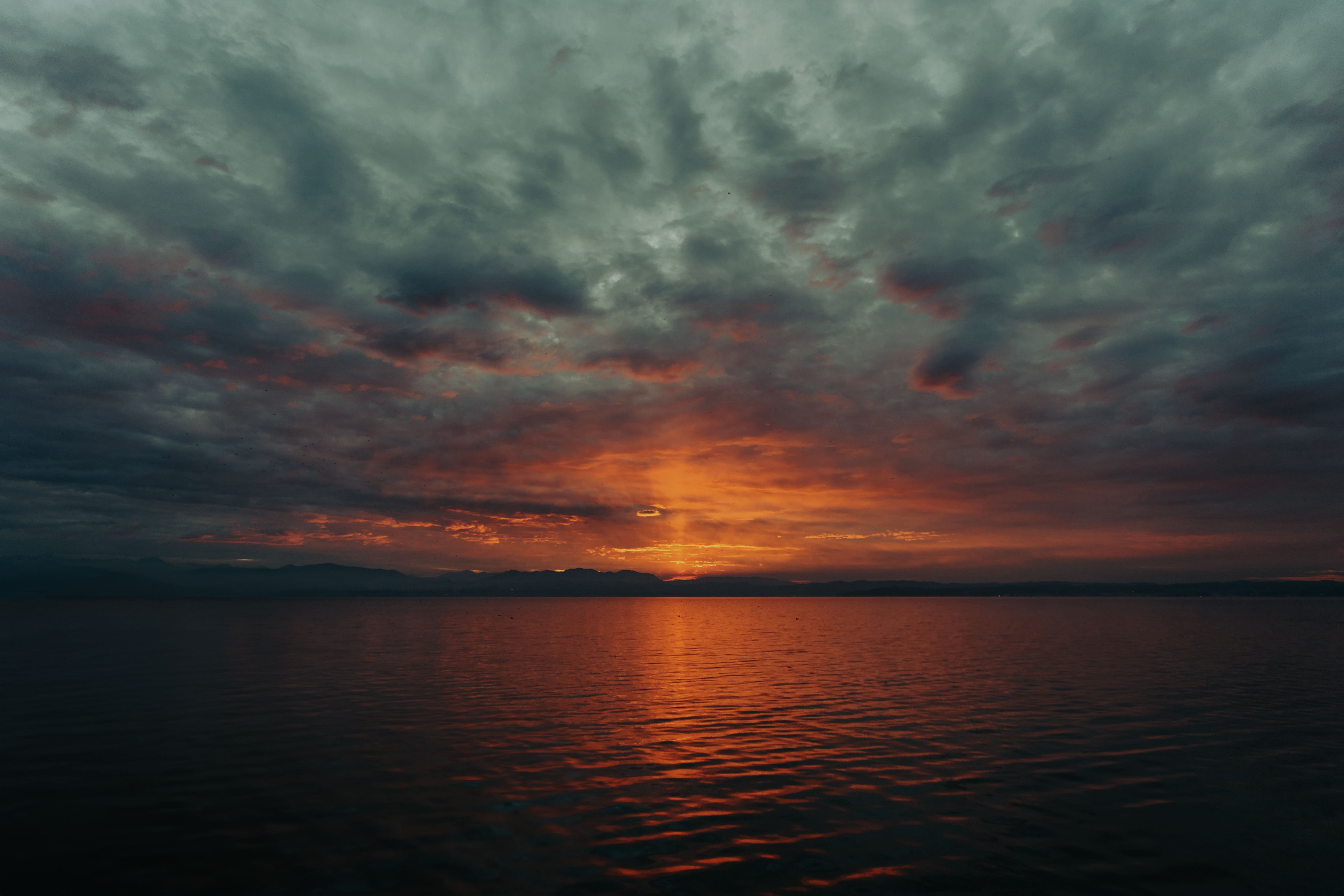 Overcast over Sea at Sunset · Free Stock Photo