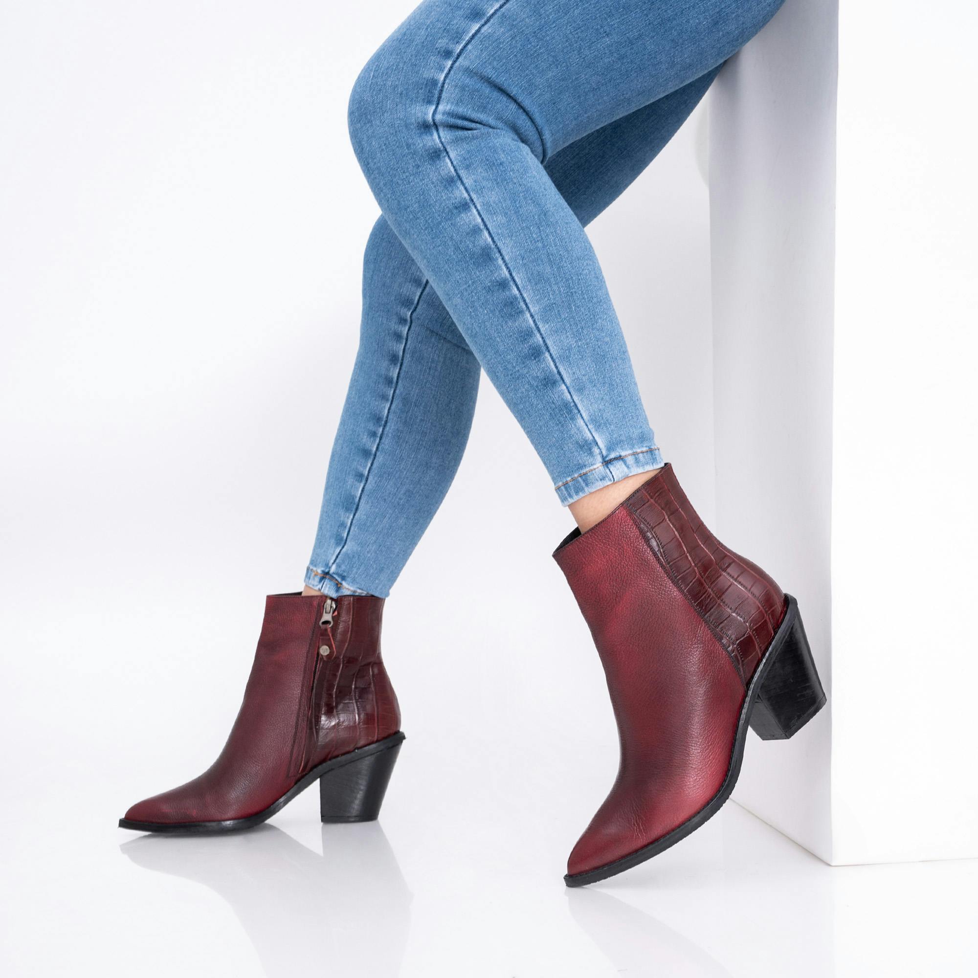 Boot Trends Photos, Download The BEST Free Boot Trends Stock Photos ...